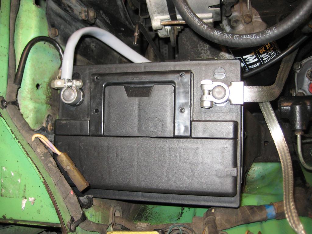 Battery Positive Connection = how the extra 4 wires connect |﻿ BMW 2002 ...