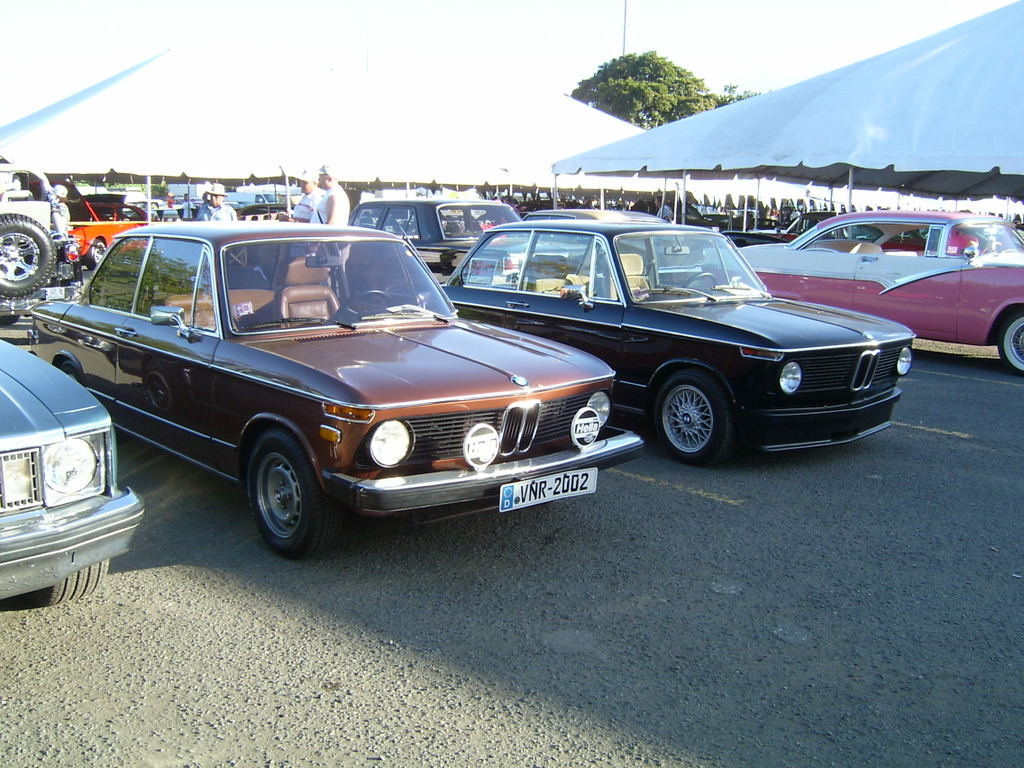 Some pictures of today's Antique Car Show - BMW 2002 and other '02 ...
