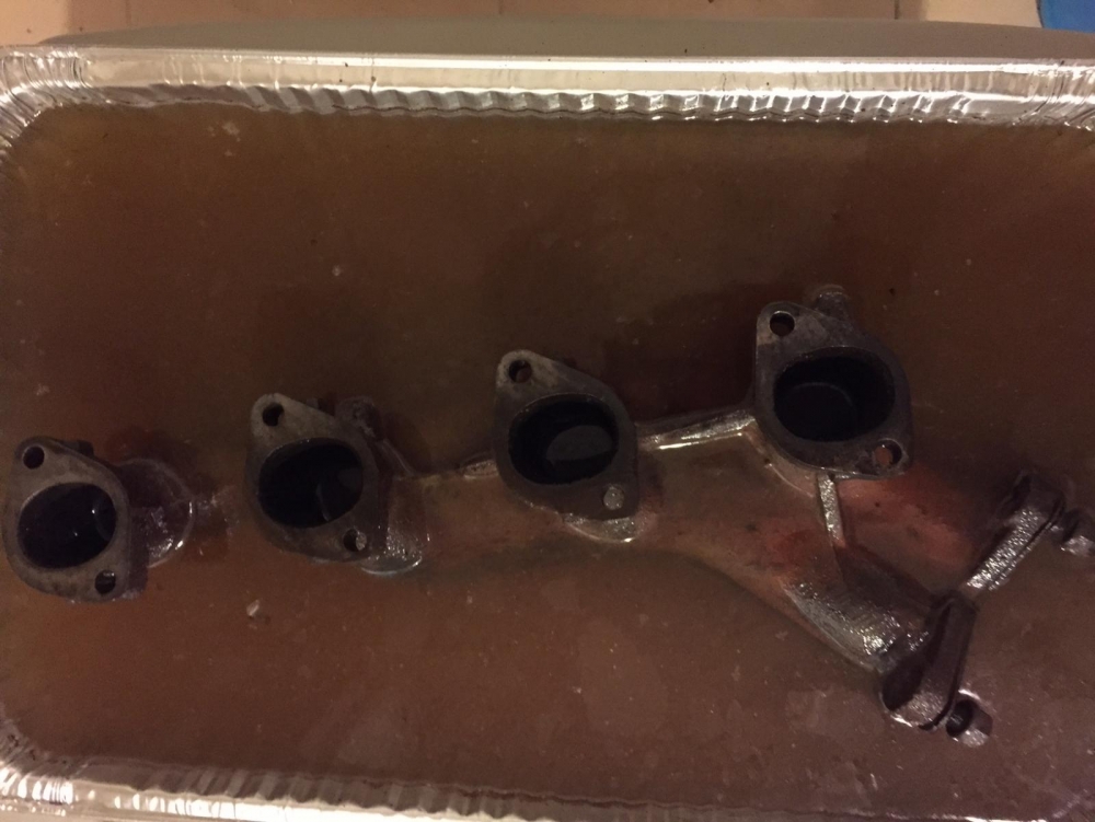 Exhaust Manifold Rust Pitting |﻿ BMW 2002 and other '02