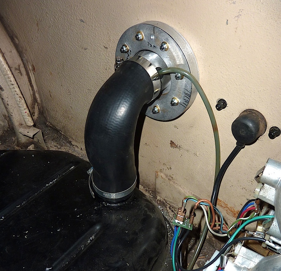 Rat rod style Halibrand gas cap |﻿ BMW 2002 and other '02