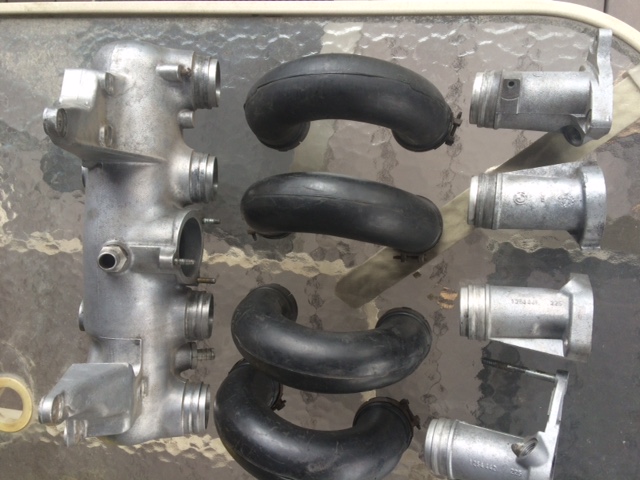 SOLD - Intake Plenum, 4 intake manifolds AND original plastic runners ...