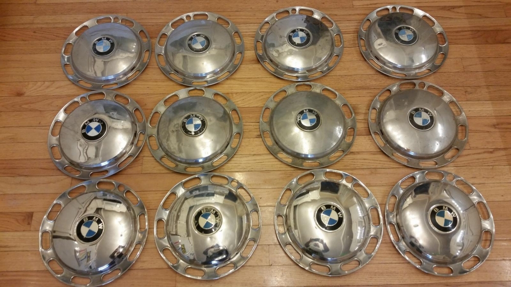 lot of hubcaps |﻿ Miscellaneous