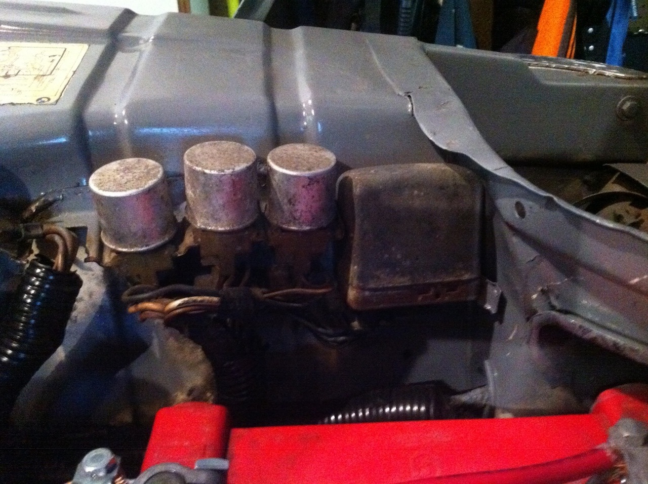 What are these relays? |﻿ BMW 2002 and other '02