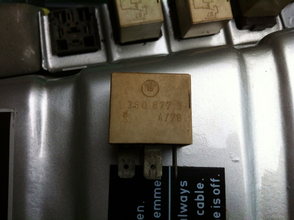 Relays...round or square? |﻿ BMW 2002 and other '02