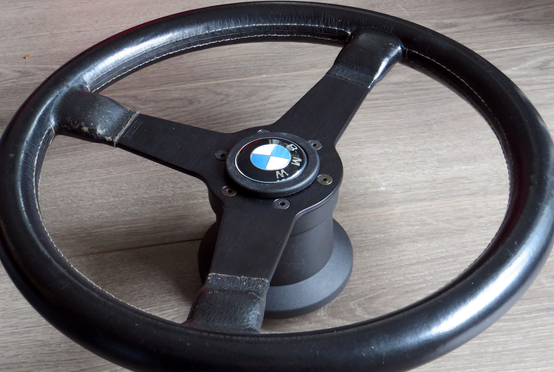 MOMO vintage leather steering wheel 36cm badass and complete with BMW02 ...