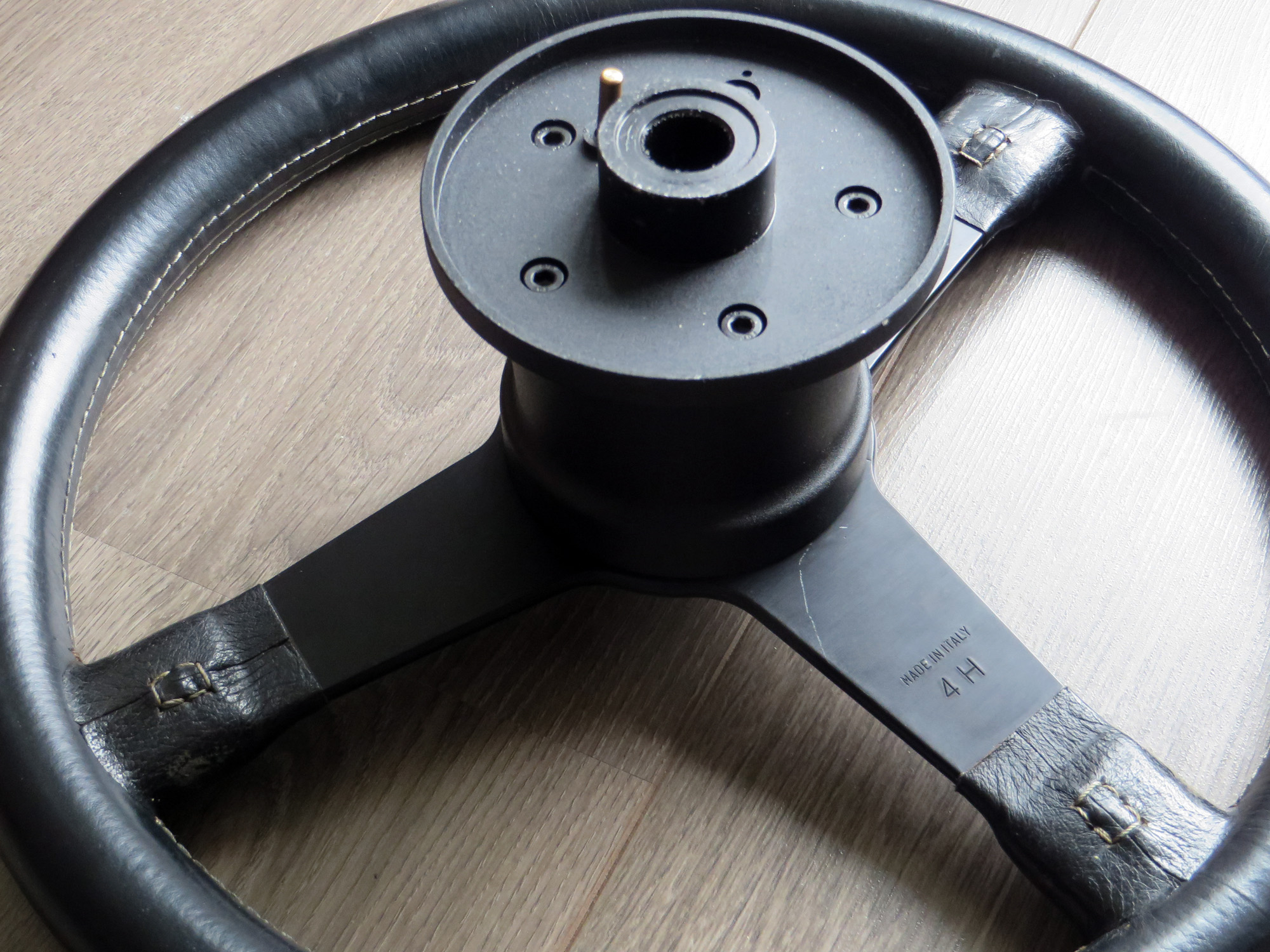 MOMO vintage leather steering wheel 36cm badass and complete with BMW02 ...