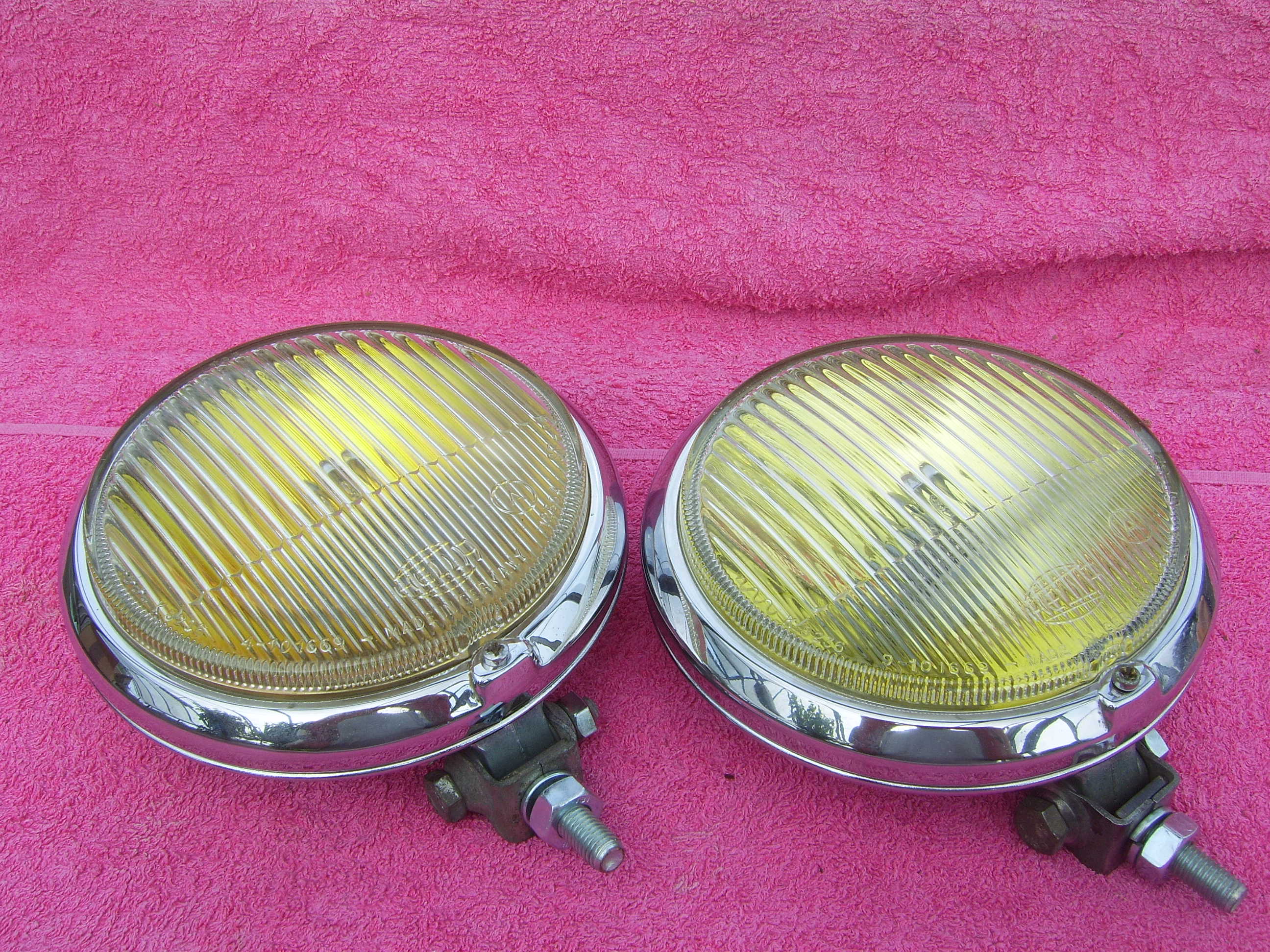 FS: Hella 142 Yellow Fog Lights |﻿ Miscellaneous