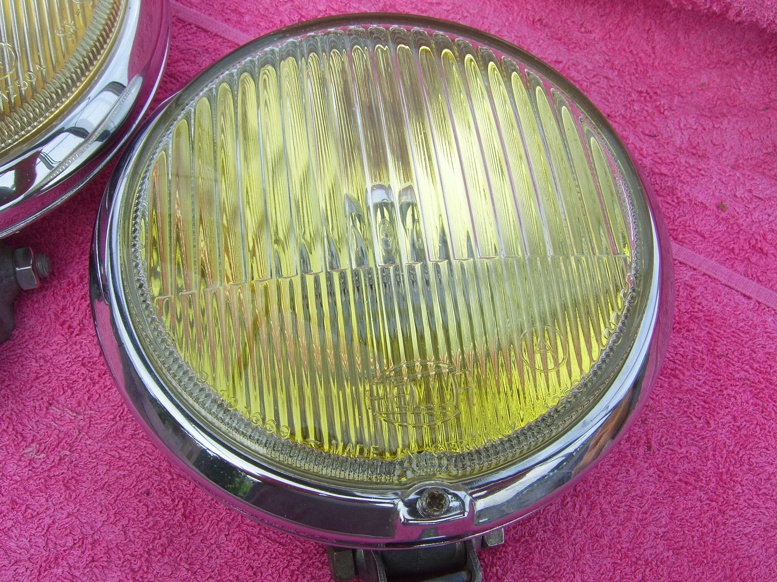 FS: Hella 142 Yellow Fog Lights |﻿ Miscellaneous