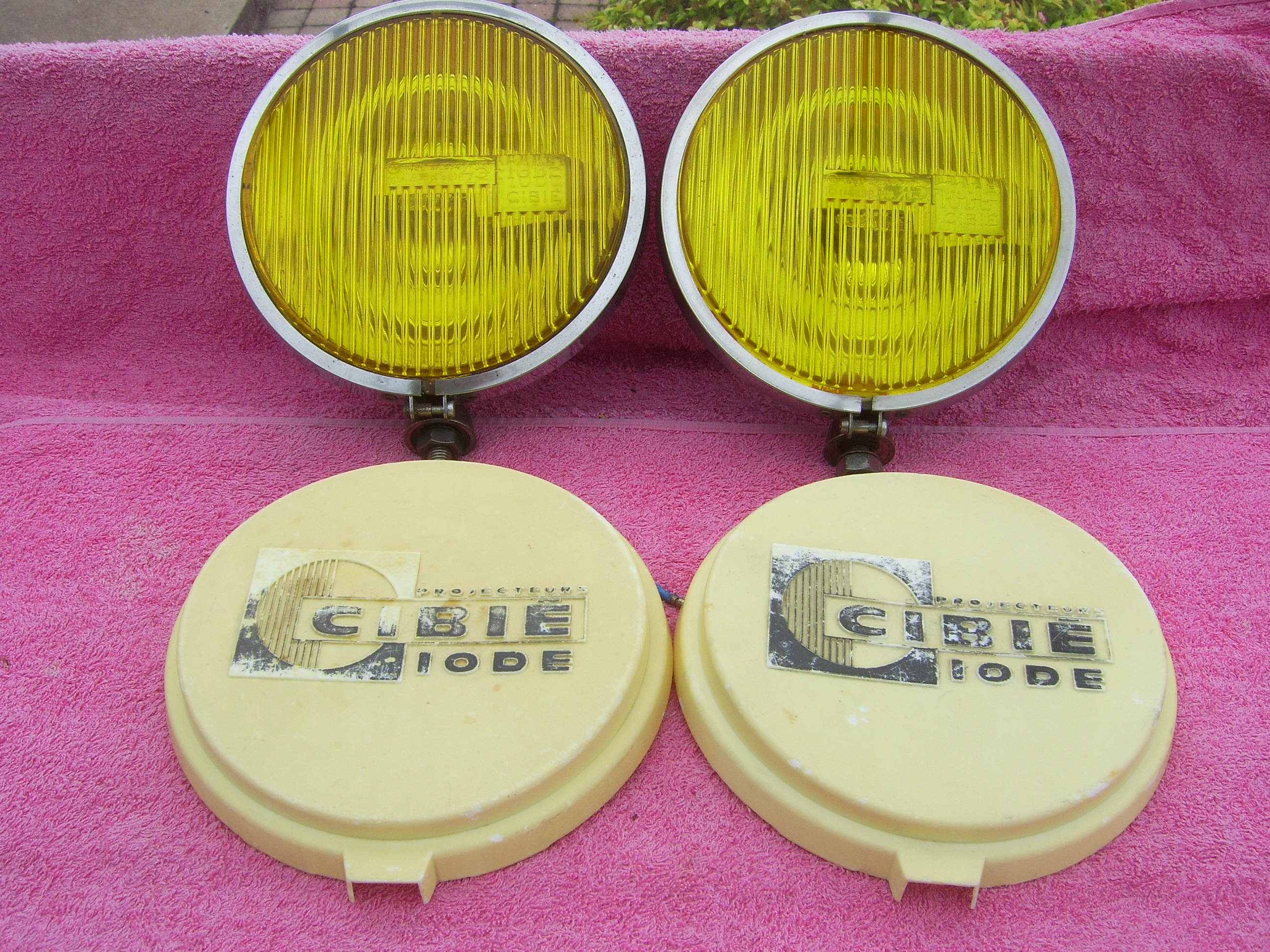 FS: Cibie 45 Iode Yellow Fog Lights + Covers |﻿ Miscellaneous