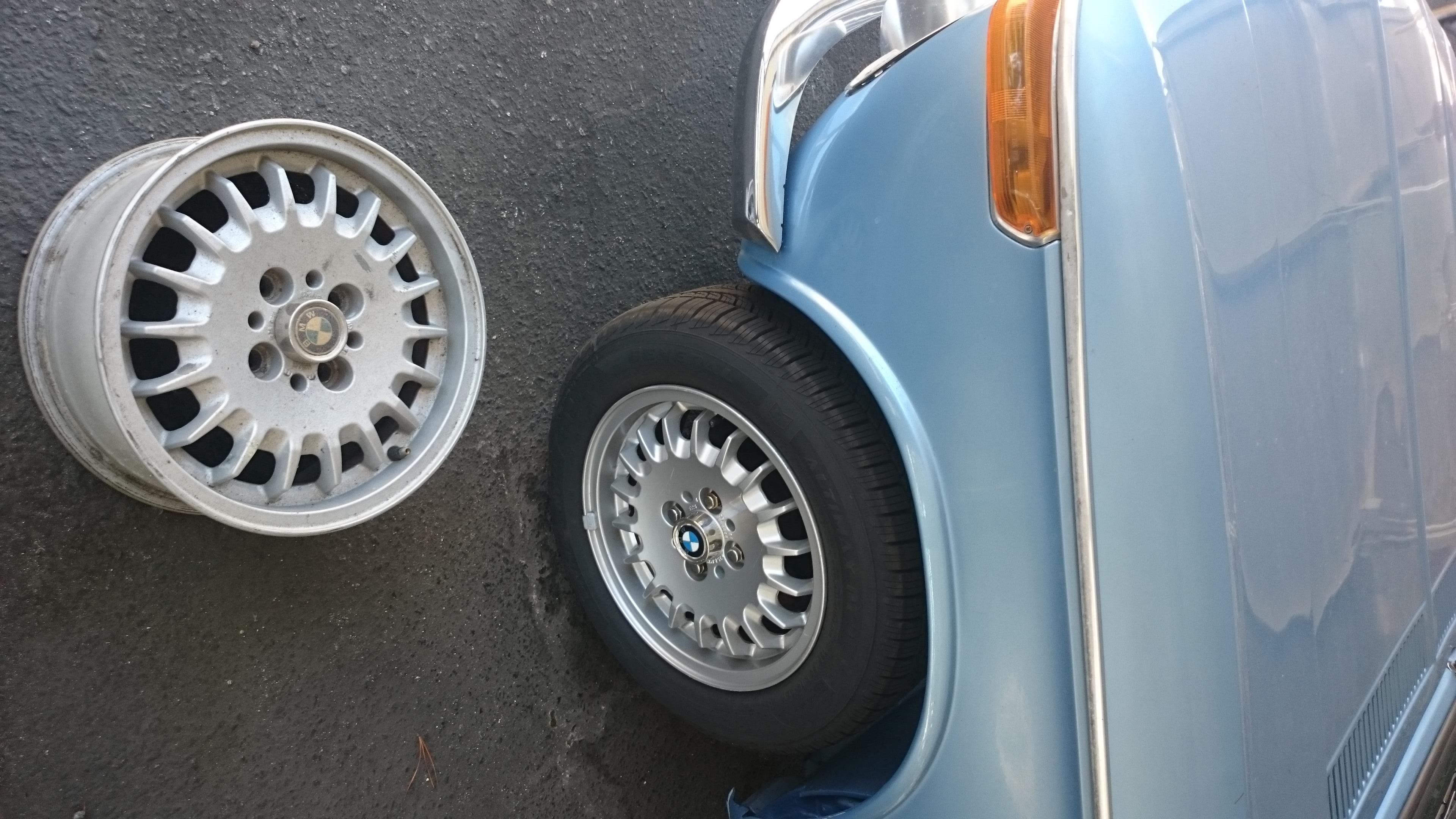 bottle cap wheels - BMW 2002 and Neue Klasse Parts For Sale - BMW 2002 FAQ