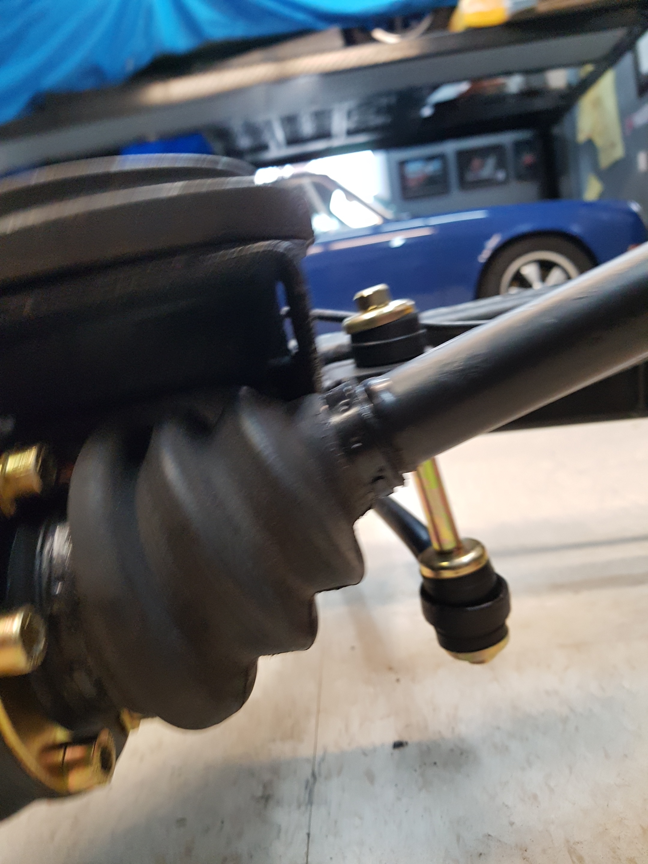 Readying the Rear End |﻿ 1973 02tii Restoration