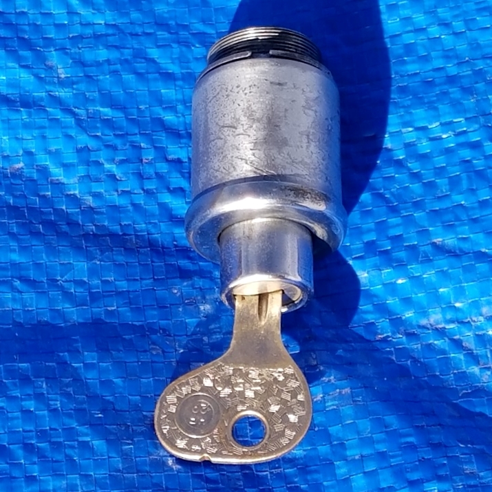 Trunk Lock With Key - Miscellaneous - 2002FAQ