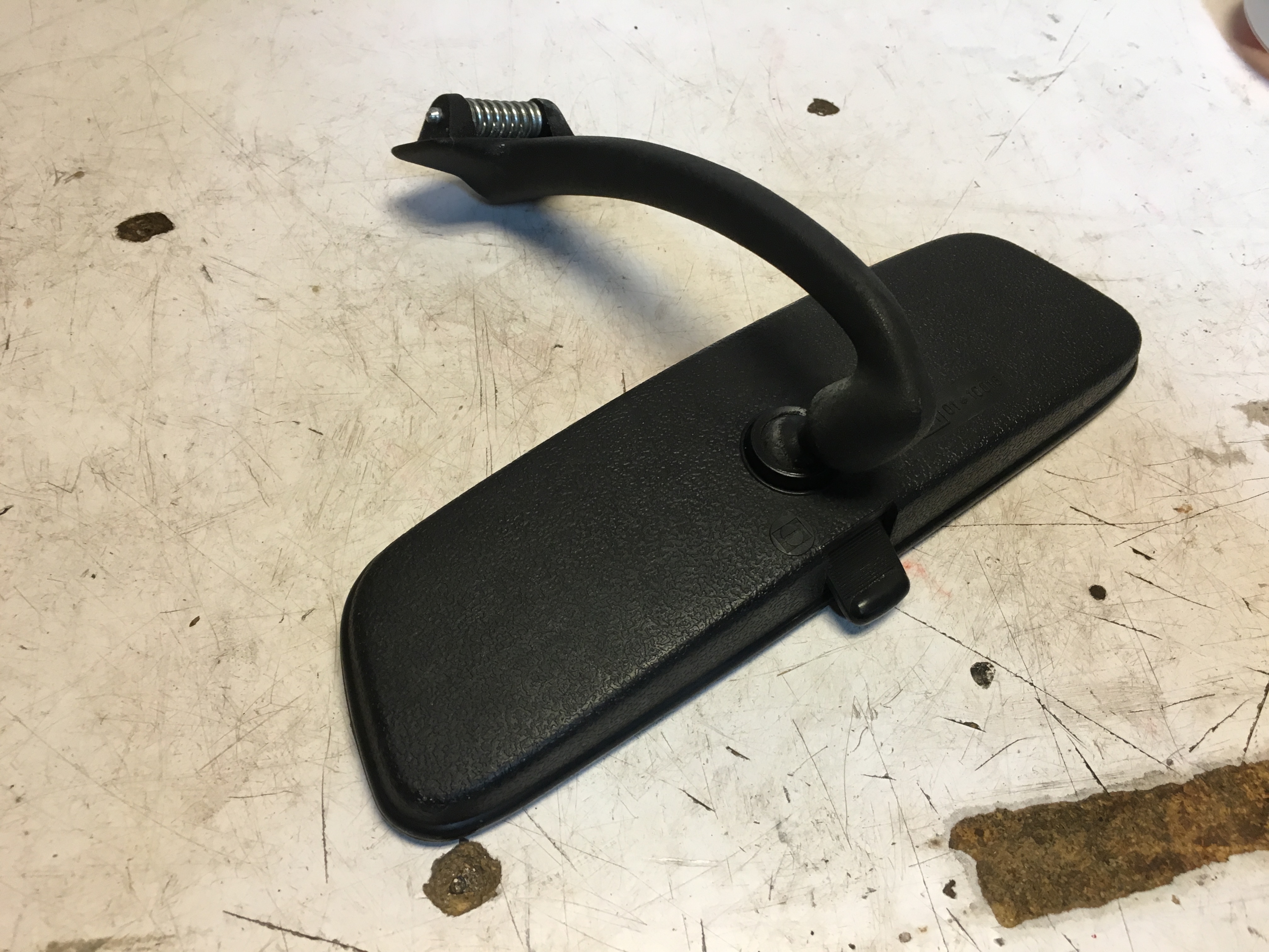 E21 Sun Visors and Rear View Mirror |﻿ Miscellaneous