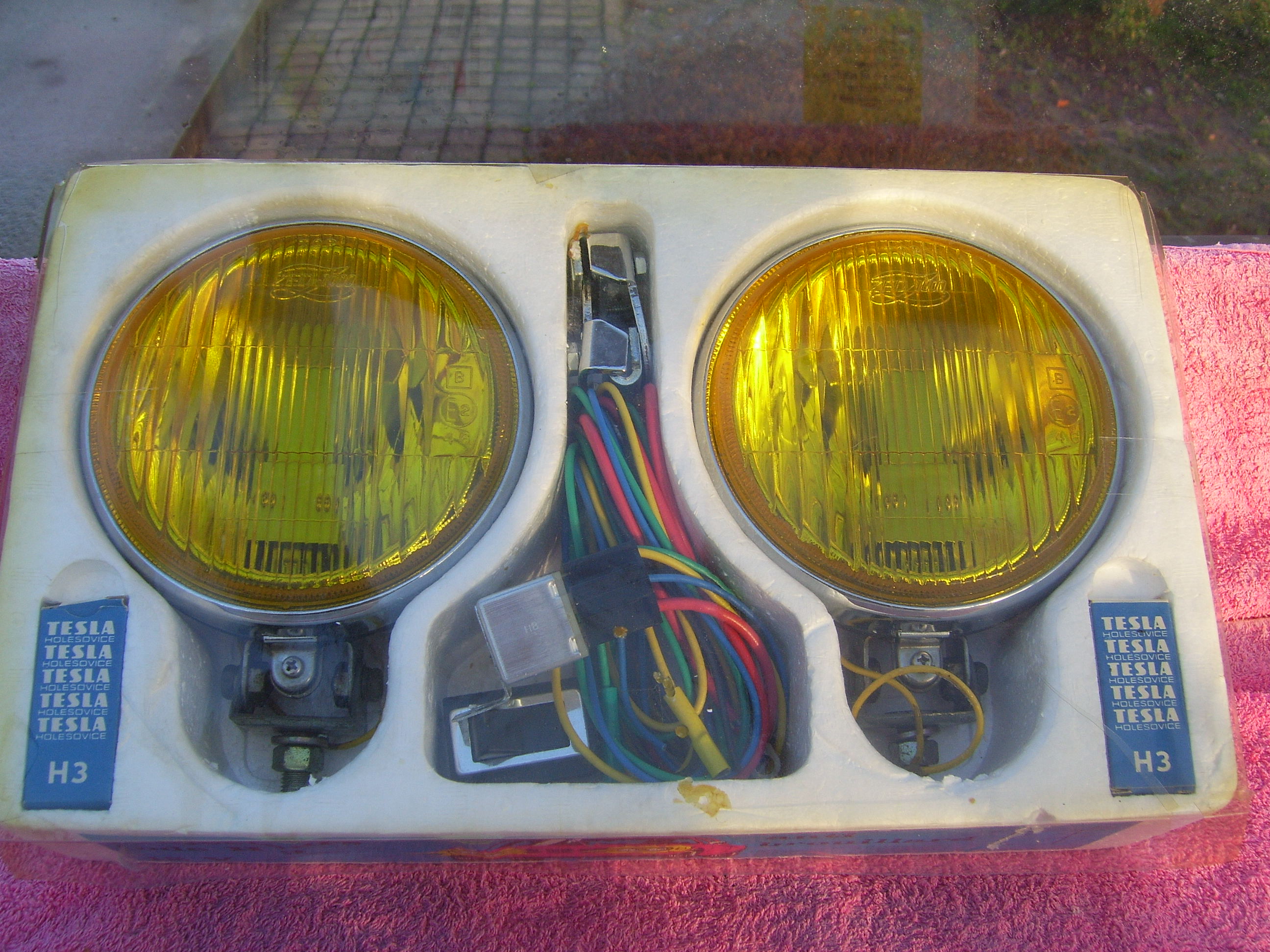 FS: Set NOS Yellow Fog Lights |﻿ Miscellaneous