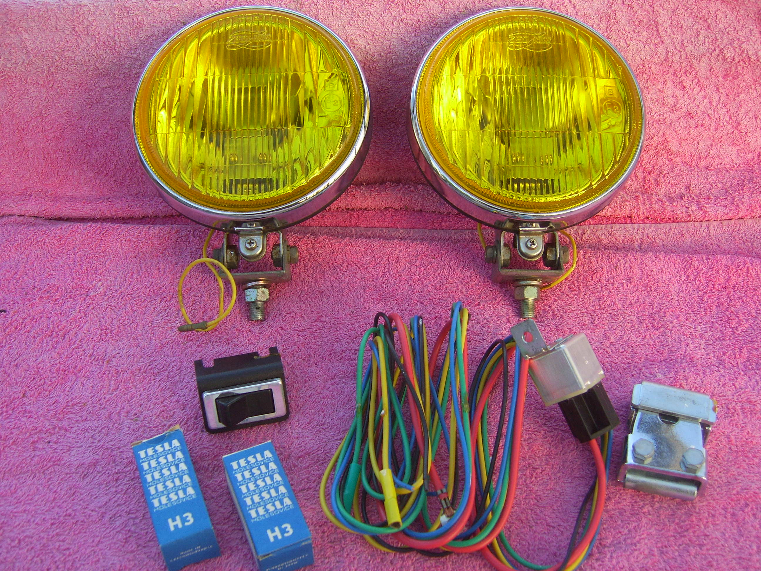 FS: Set NOS Yellow Fog Lights |﻿ Miscellaneous
