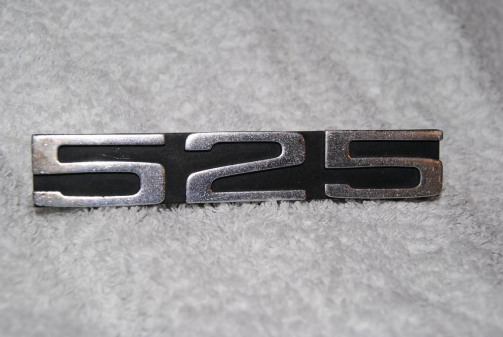 BMW E12 front grill badges / emblems, 520, 525 |﻿ Miscellaneous
