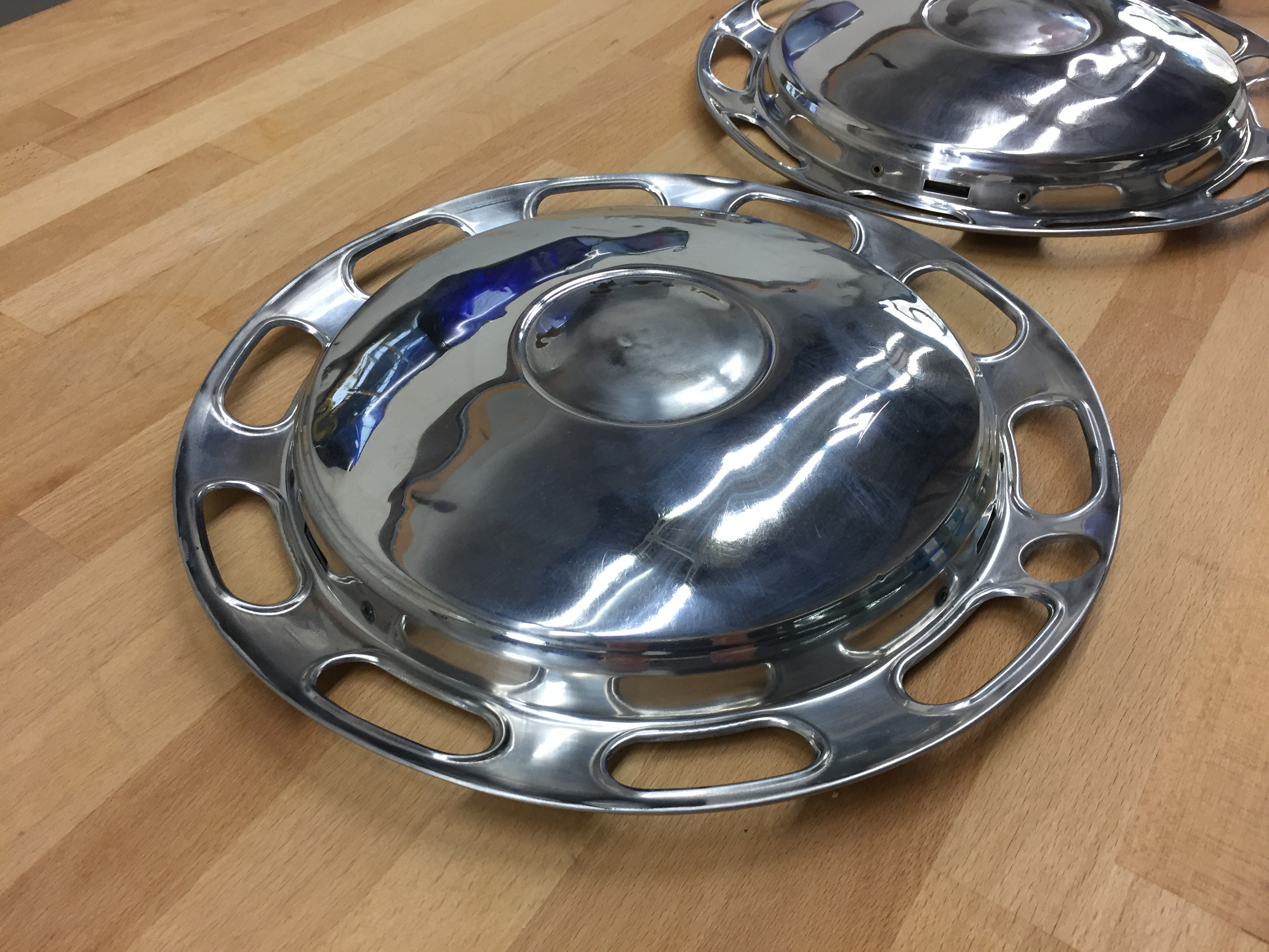 4 hubcaps for original steel wheels - Miscellaneous - 2002FAQ