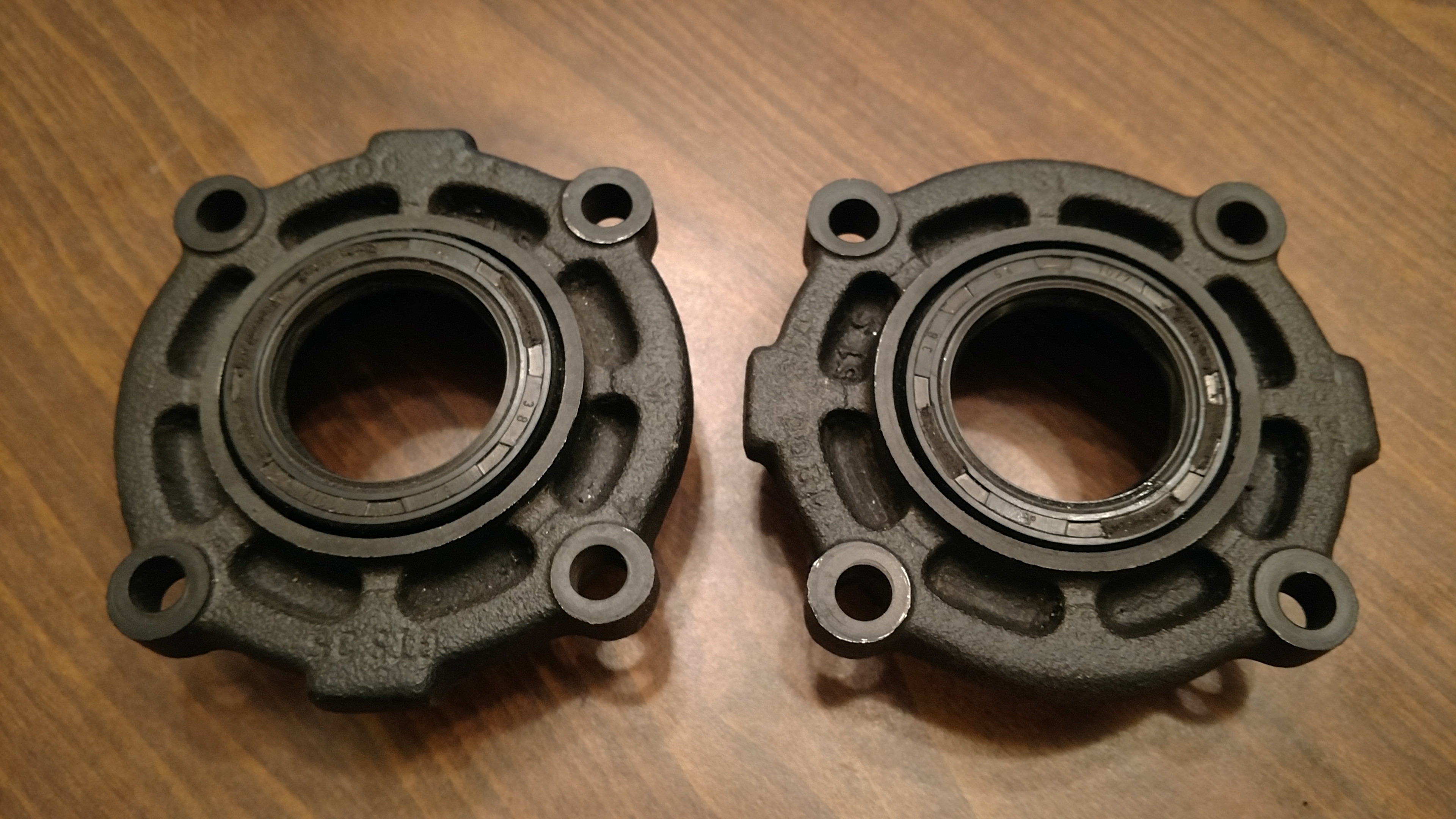 1976 2002 differential bearing caps w/ new seals |﻿ Miscellaneous