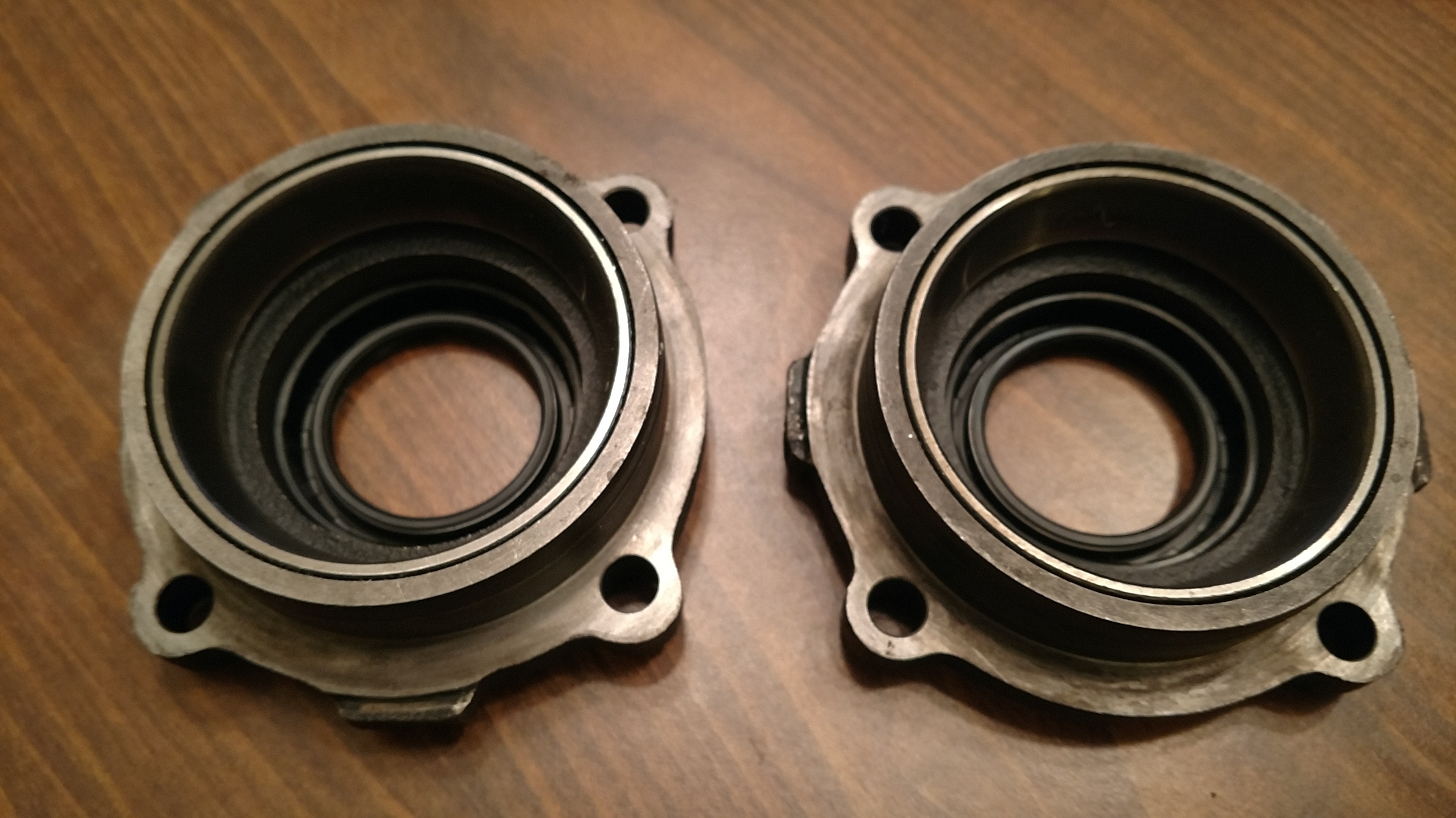 1976 2002 differential bearing caps w/ new seals |﻿ Miscellaneous