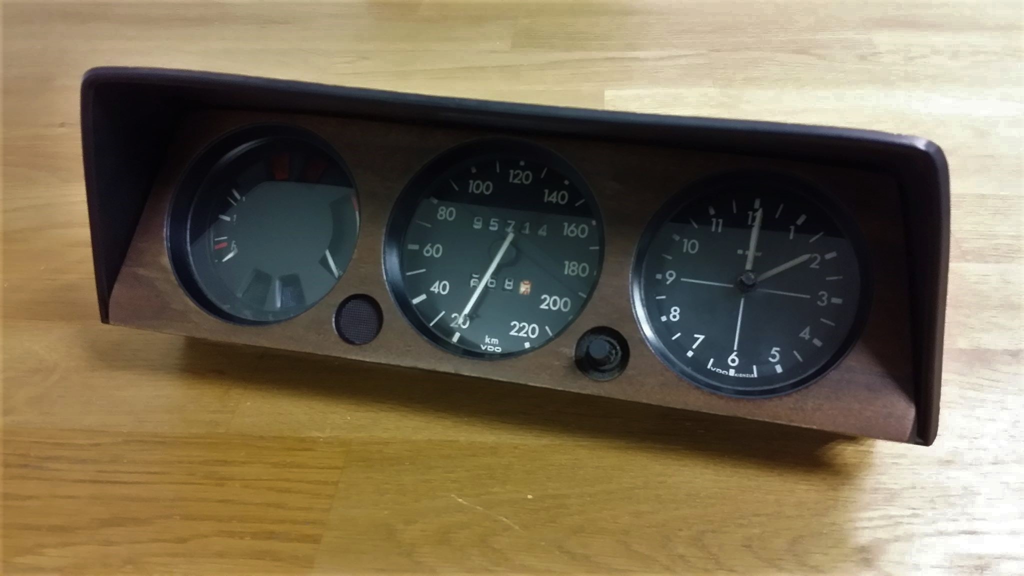 Instrument Cluster ( Speedo 220 KM/H ) |﻿ Miscellaneous