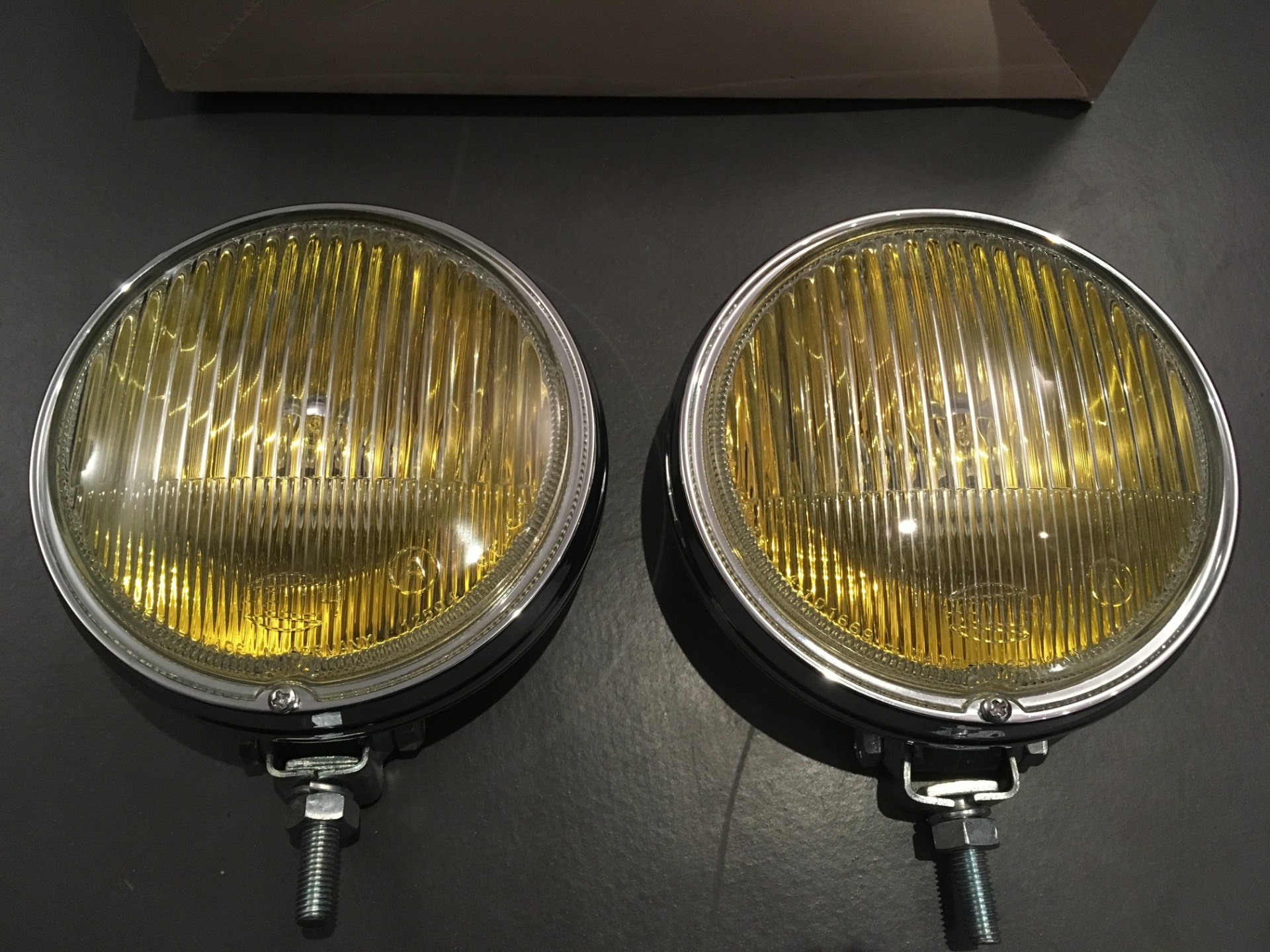 NOS in Box Hella 142 Yellow Fog Lights - Electrical and Ignition - 2002FAQ