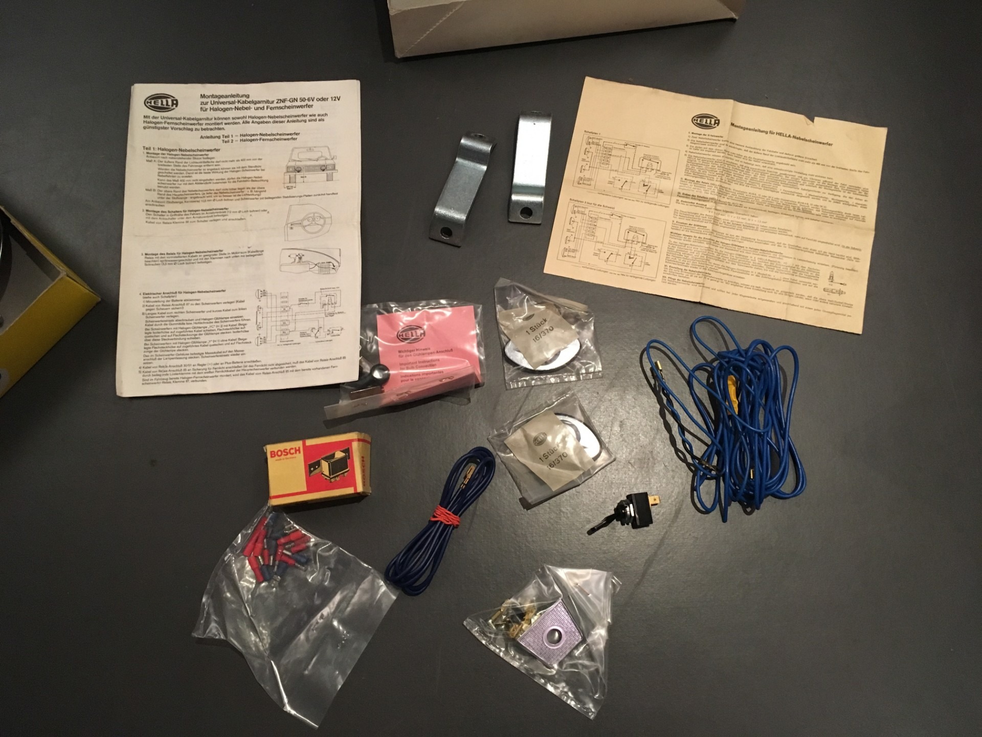 NOS in Box Hella 142 Yellow Fog Lights - Electrical and Ignition - 2002FAQ