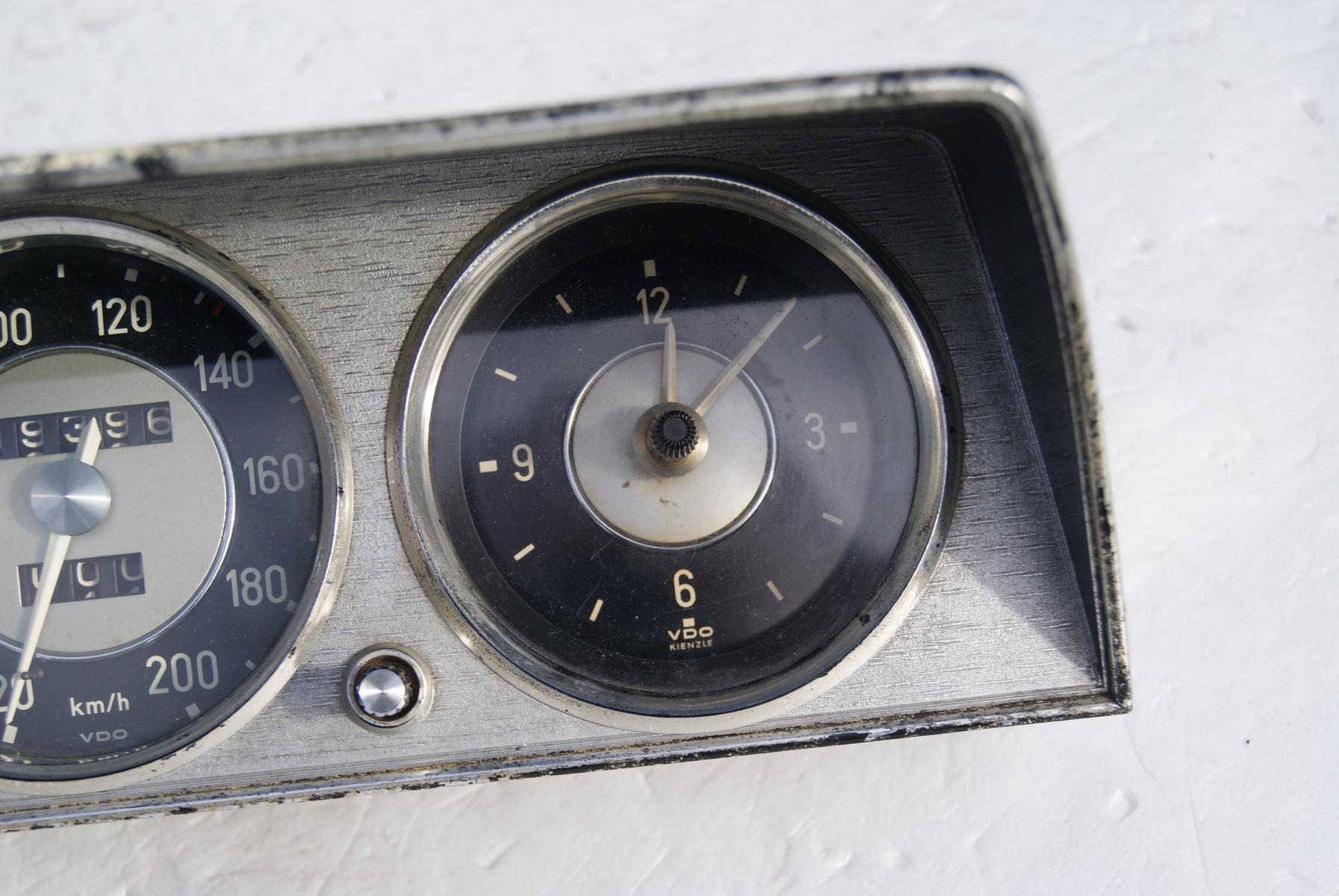 02 Early Series instrument cluster silverdollar 200 kph |﻿ Miscellaneous