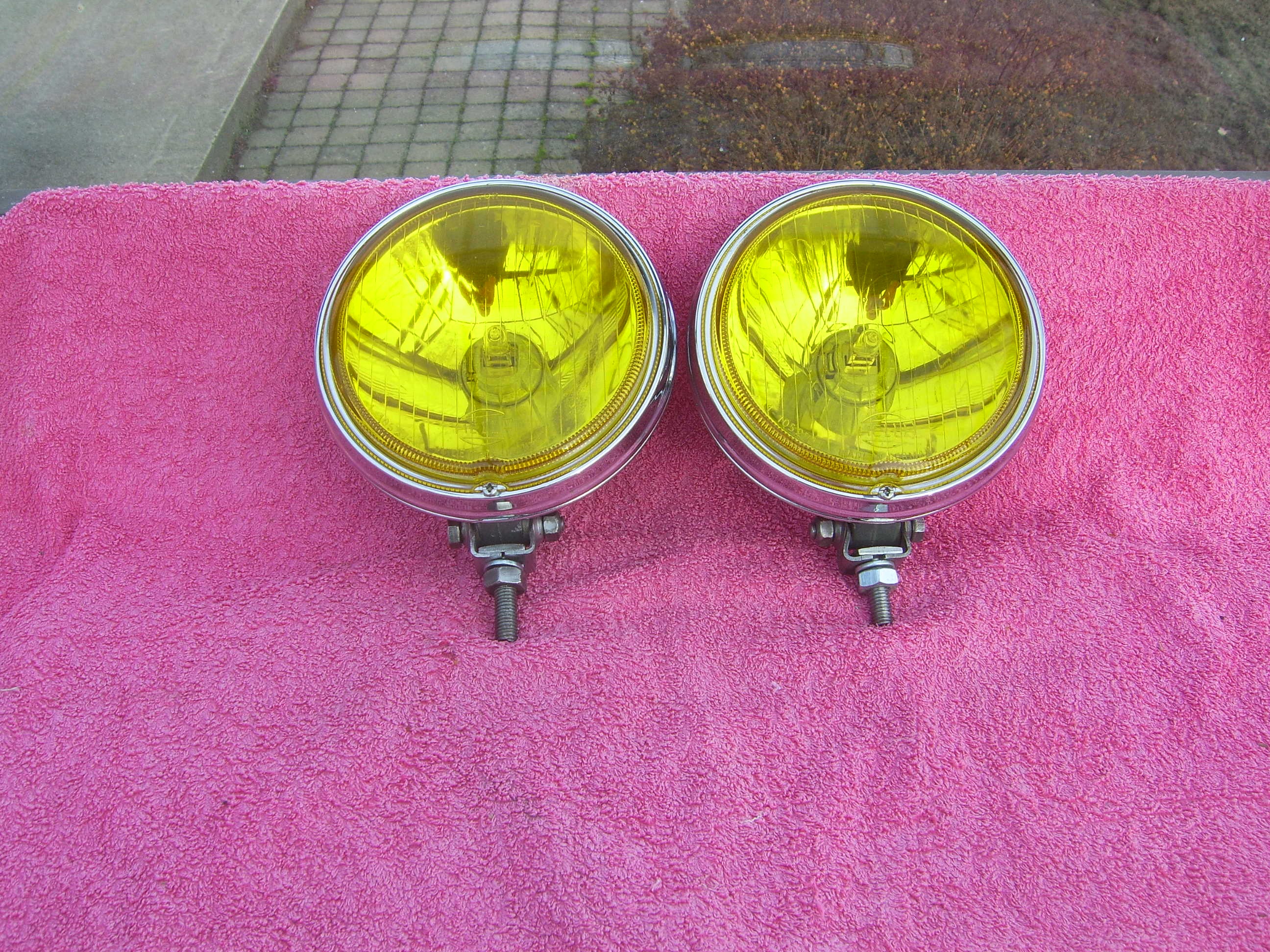 FS: Hella 142 Yellow Driving Lights - Miscellaneous - 2002FAQ