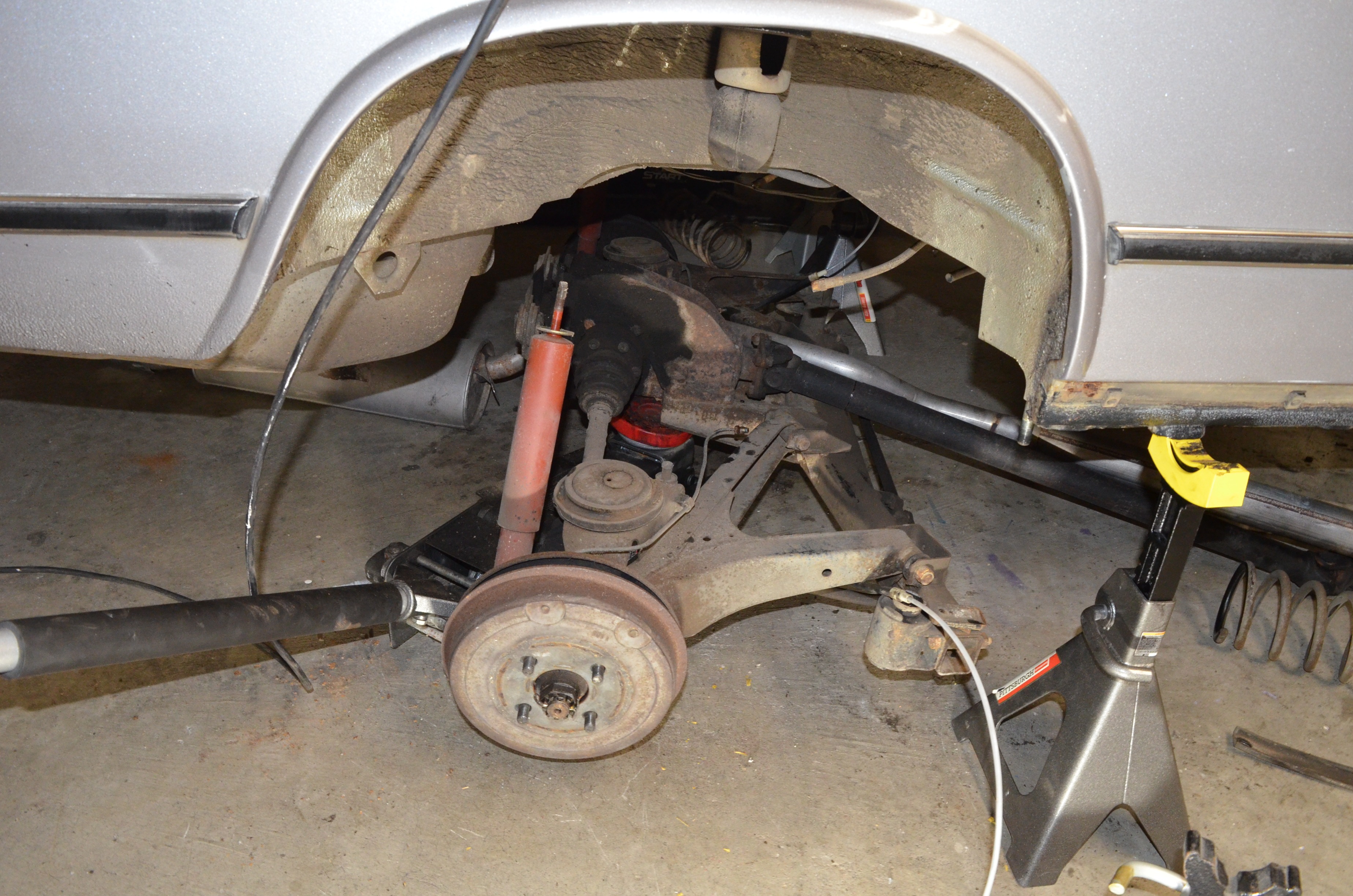 Dropping the rear subframe |﻿ BMW 2002 and other '02