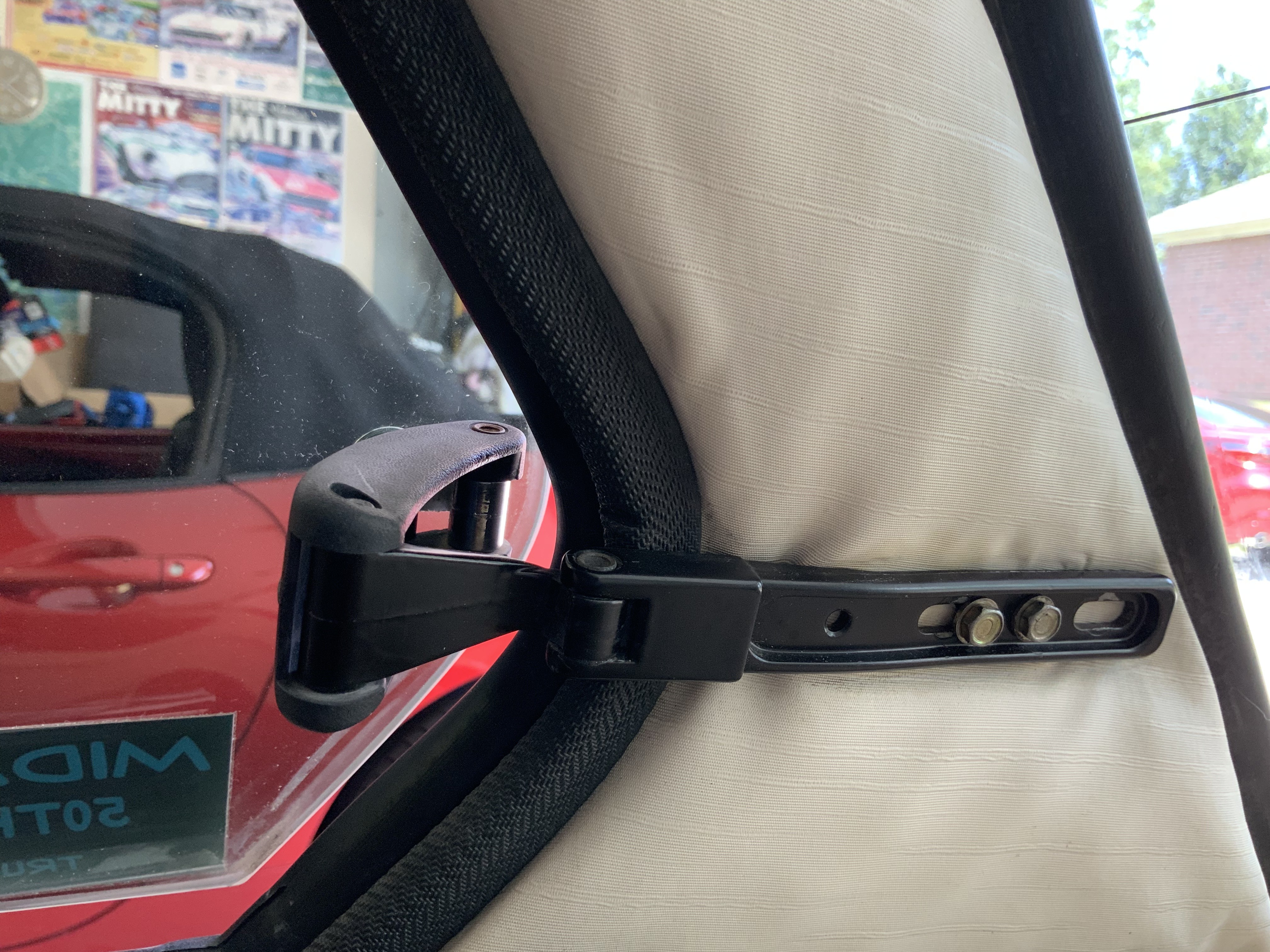 Rear vent windows: what's the trick fix? |﻿ BMW 2002 and other '02