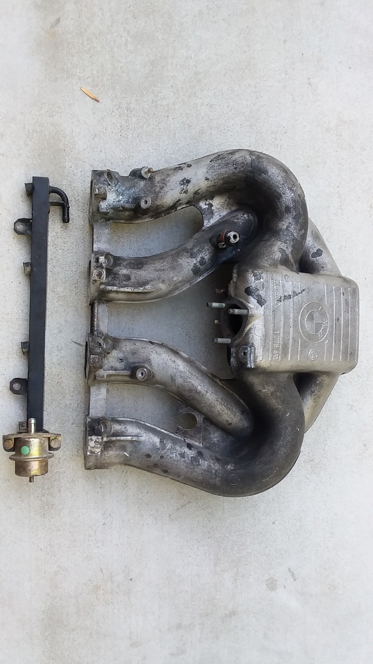 E30 EFI intake manifold and fuel rail |﻿ Miscellaneous