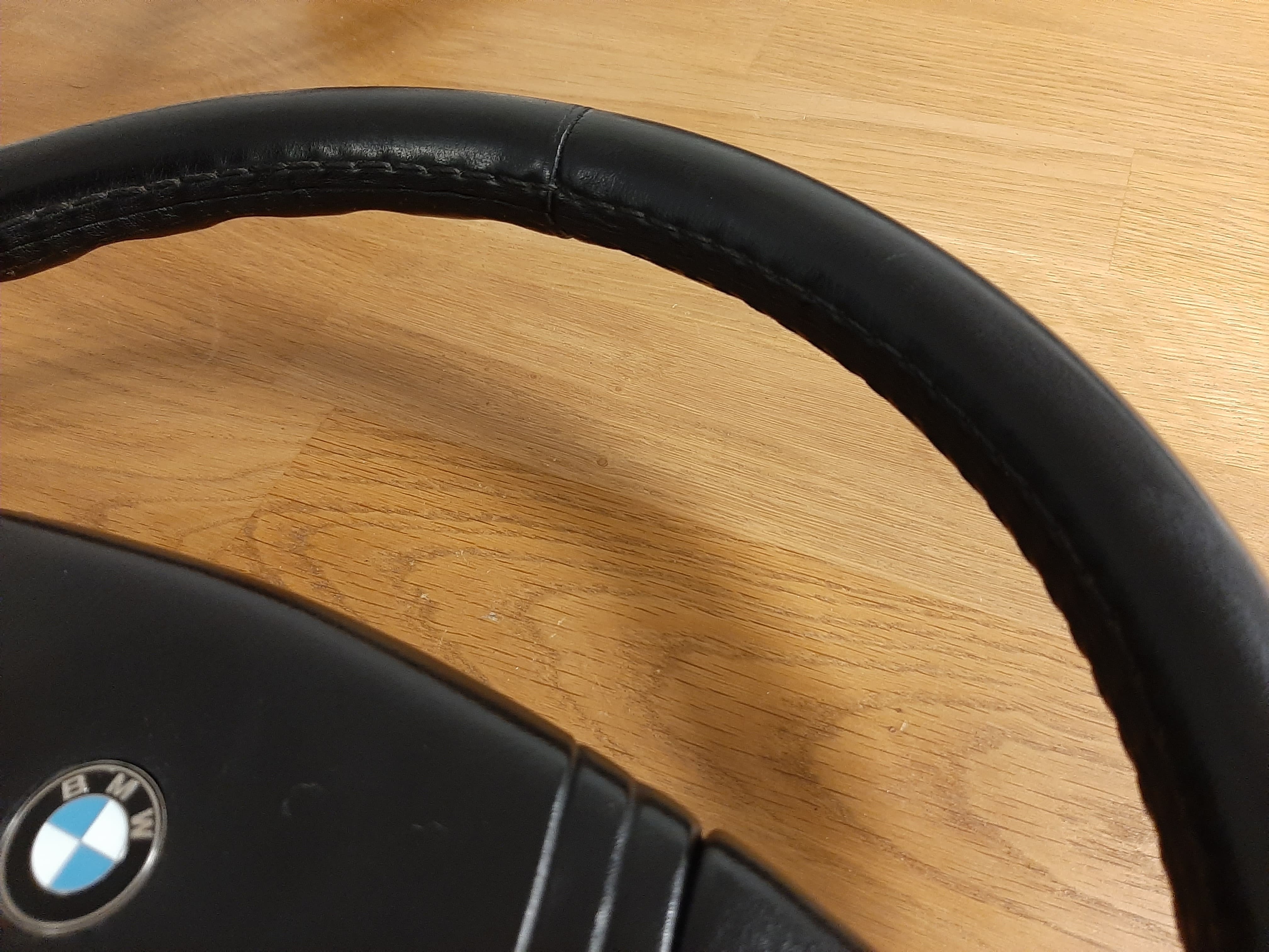 MOMO Cobra 380 mm. - Miscellaneous - 2002FAQ