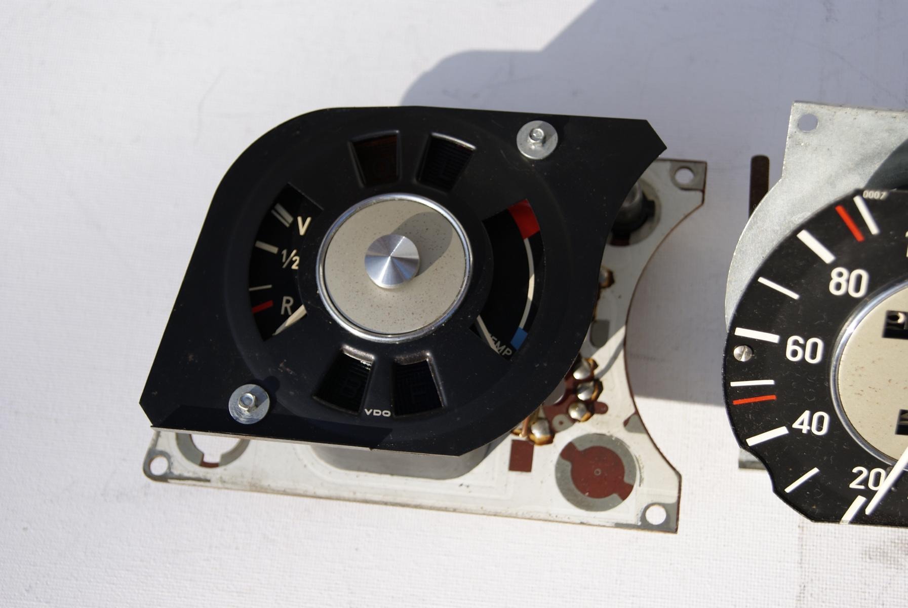 1st series instruments 200 KPH speedometer clock combo gauge ...