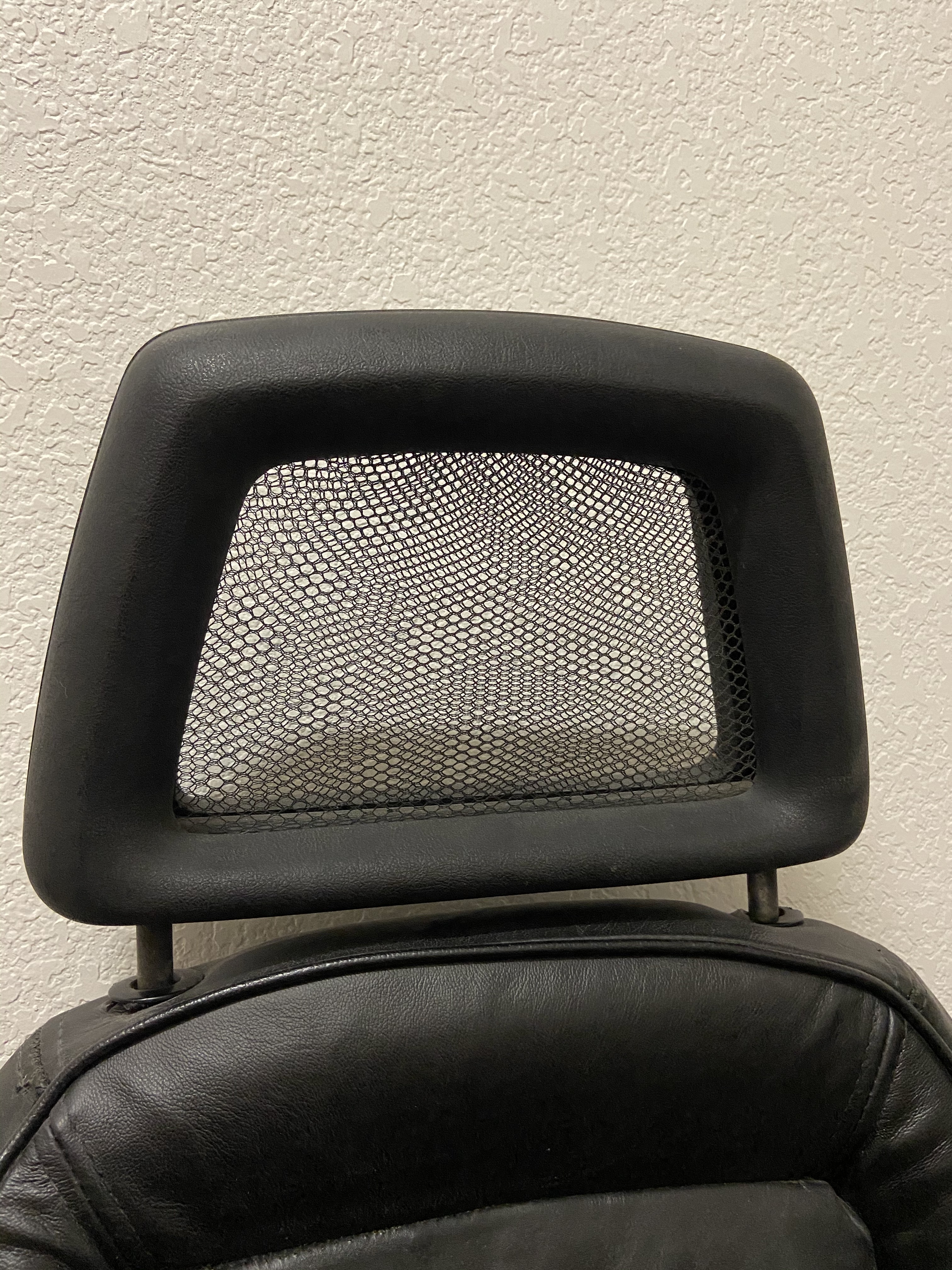 Recaro Halo Headrests | Black Leather - BMW 2002 and Neue Klasse Parts ...