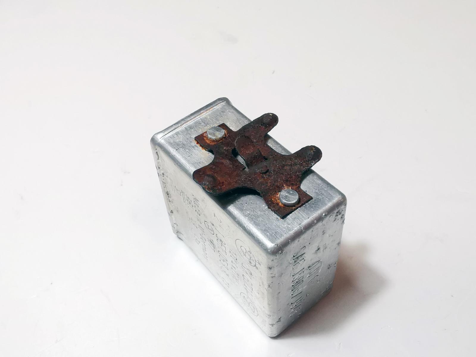 SOLD flasher relay in metal case. Original! - Miscellaneous - 2002FAQ
