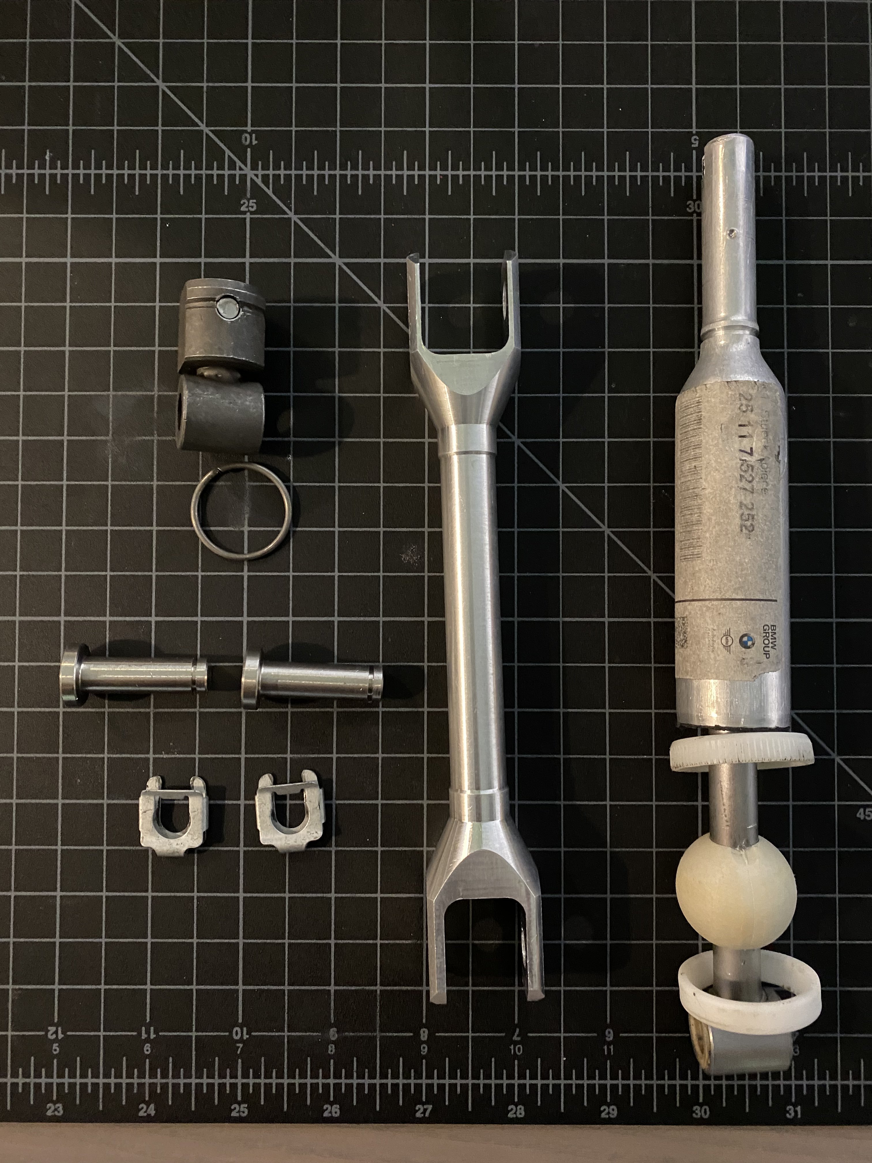 For sale: DSSR Short Shift Kit w/ shift boot and knob |﻿ Miscellaneous