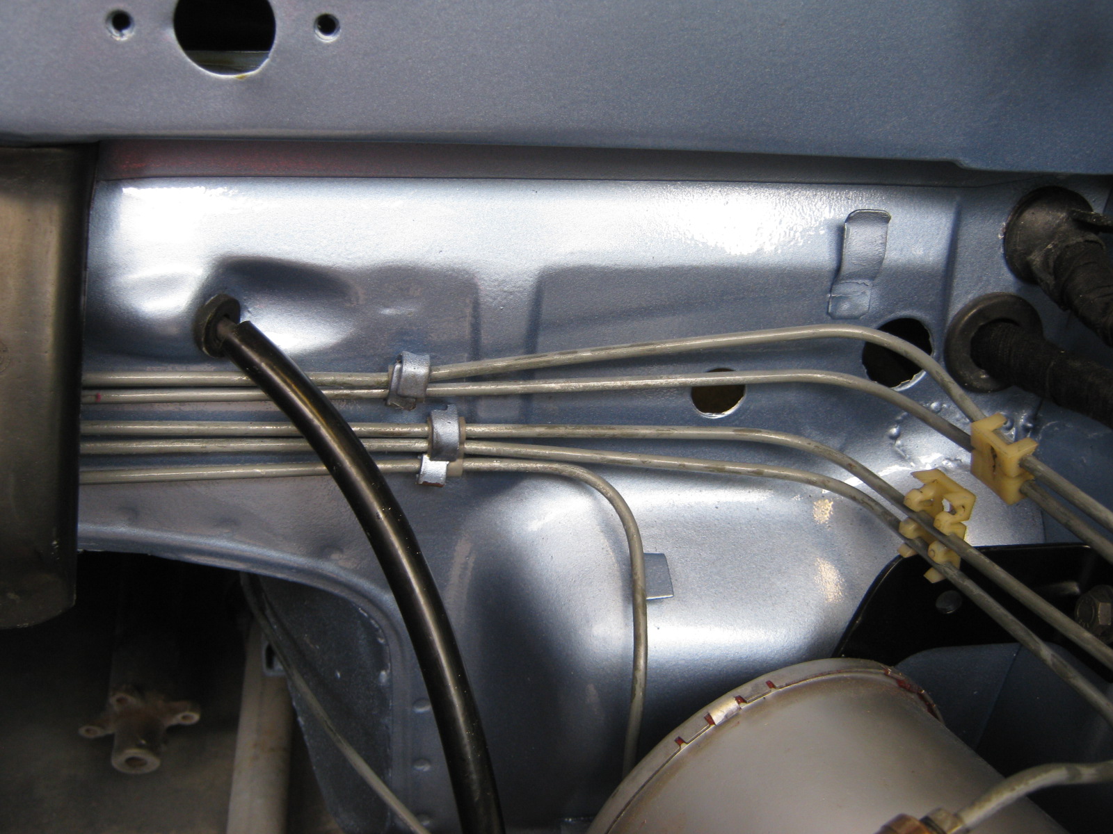 RHD engine bay pictures needed of brakelines for servos - BMW 2002 and ...