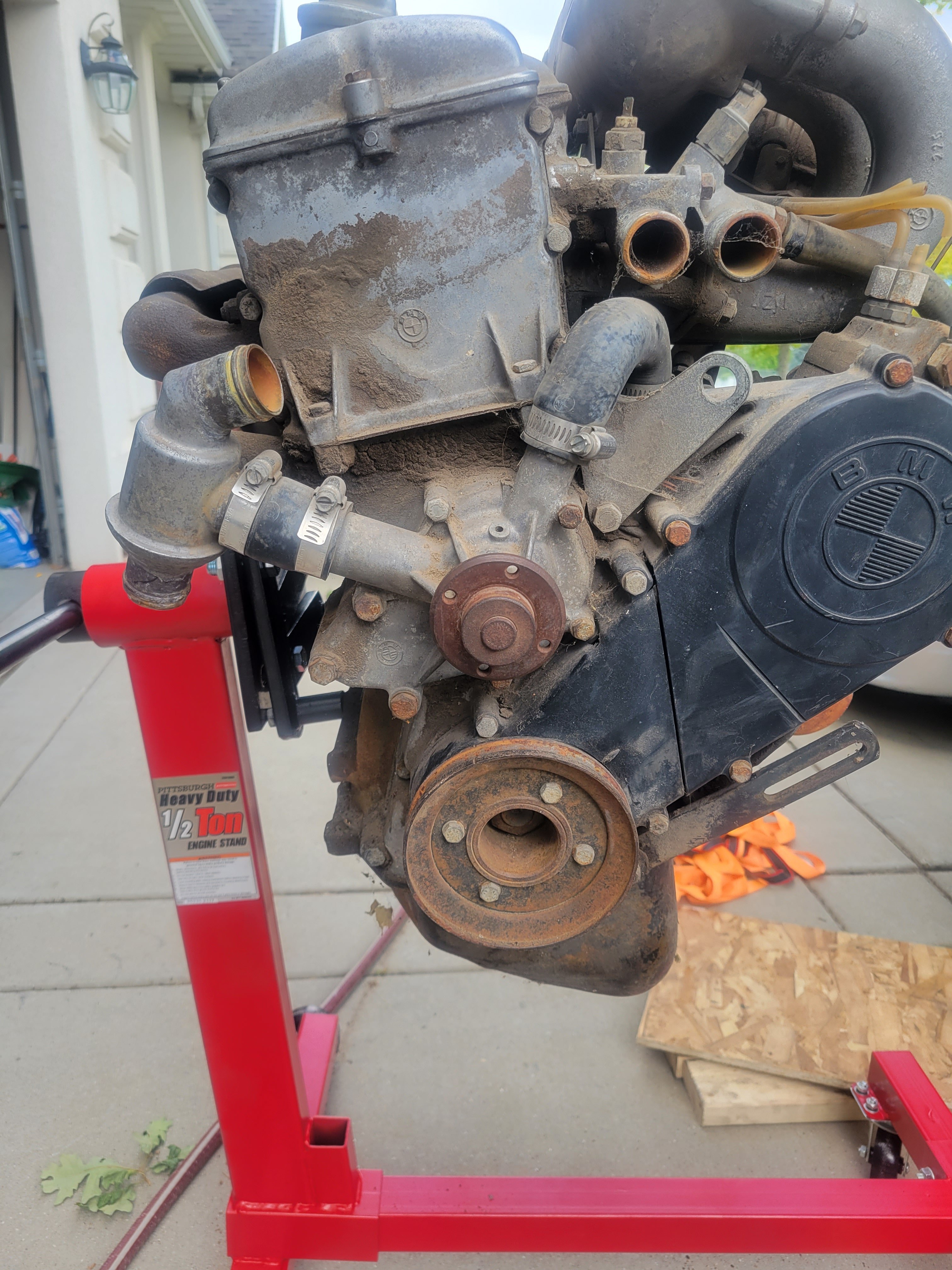 Tearing Down Conrad's Heart...the Tii Engine |﻿ 1974 2002tii Resto (Conrad)