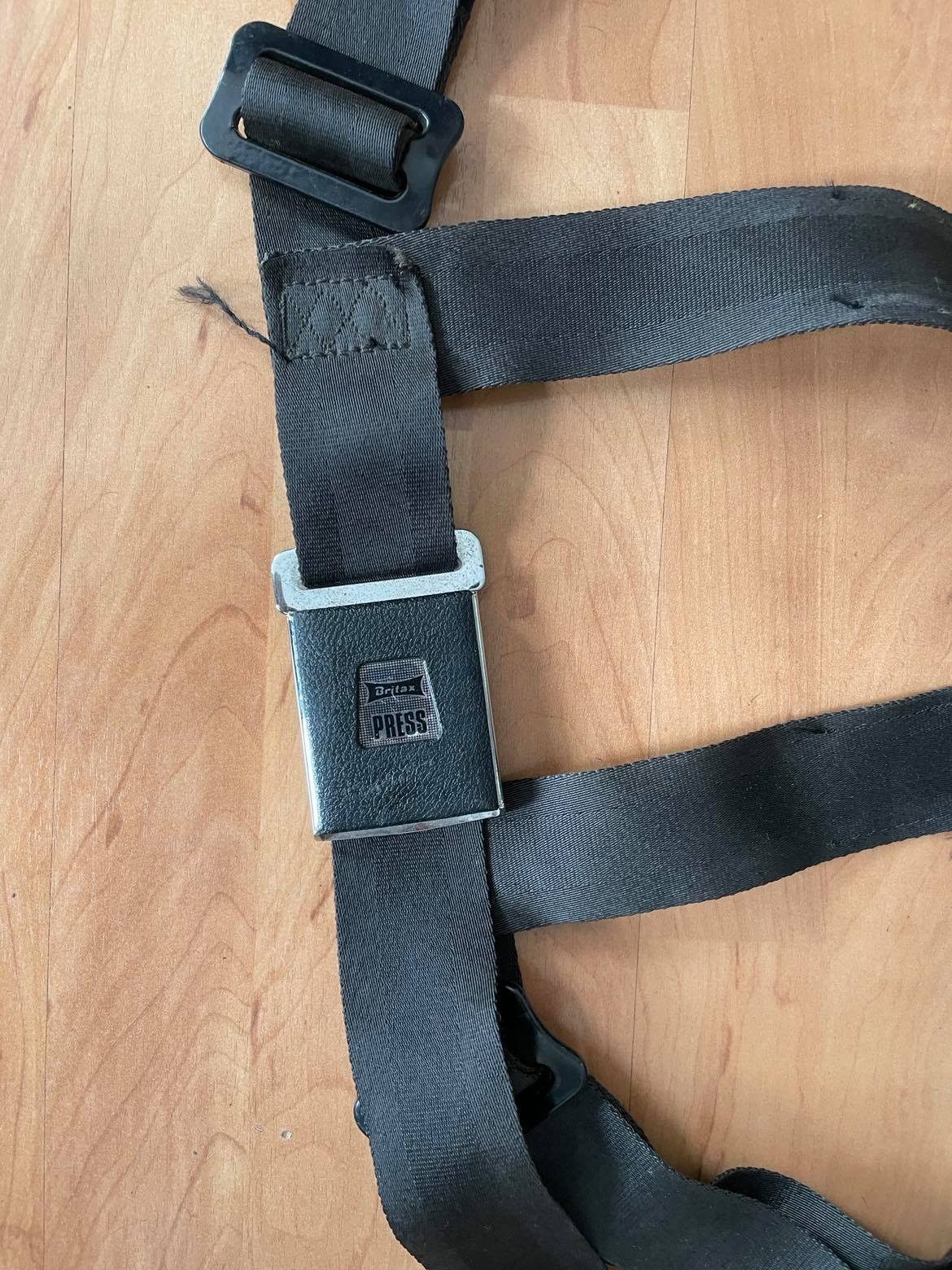 Pair of matching Britax Racing Harness - Miscellaneous - 2002FAQ