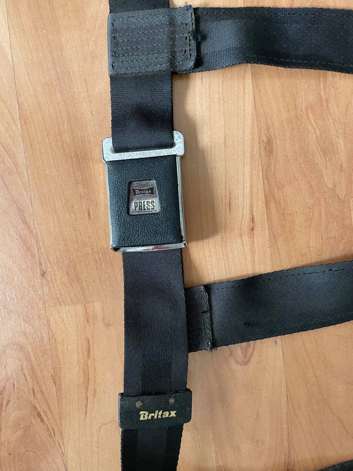 Pair of matching Britax Racing Harness - Miscellaneous - 2002FAQ
