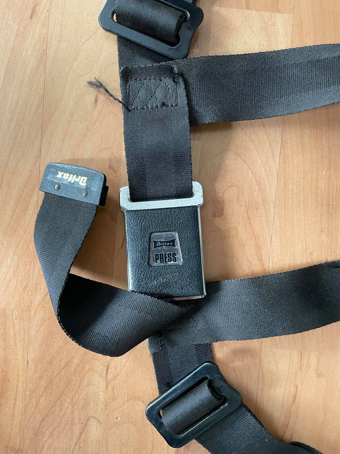 Pair of matching Britax Racing Harness - Miscellaneous - 2002FAQ