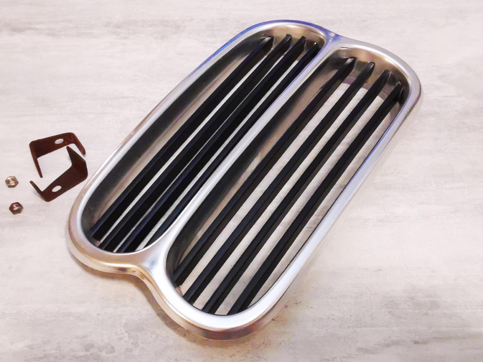 SOLD Nice early kidney grill till 1973 # 51131801577 |﻿ Miscellaneous