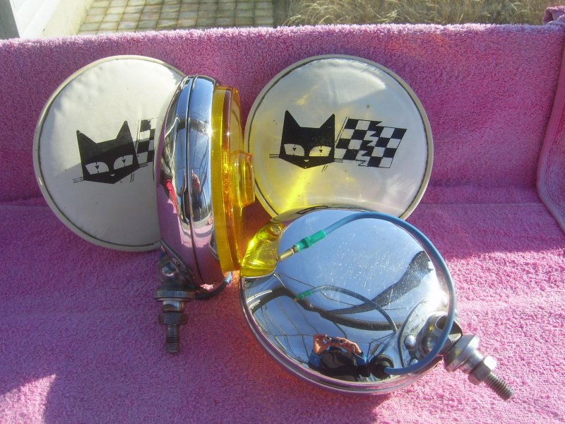 FS: Set Marchal 819 Yellow Driving Lights + Covers |﻿ Miscellaneous