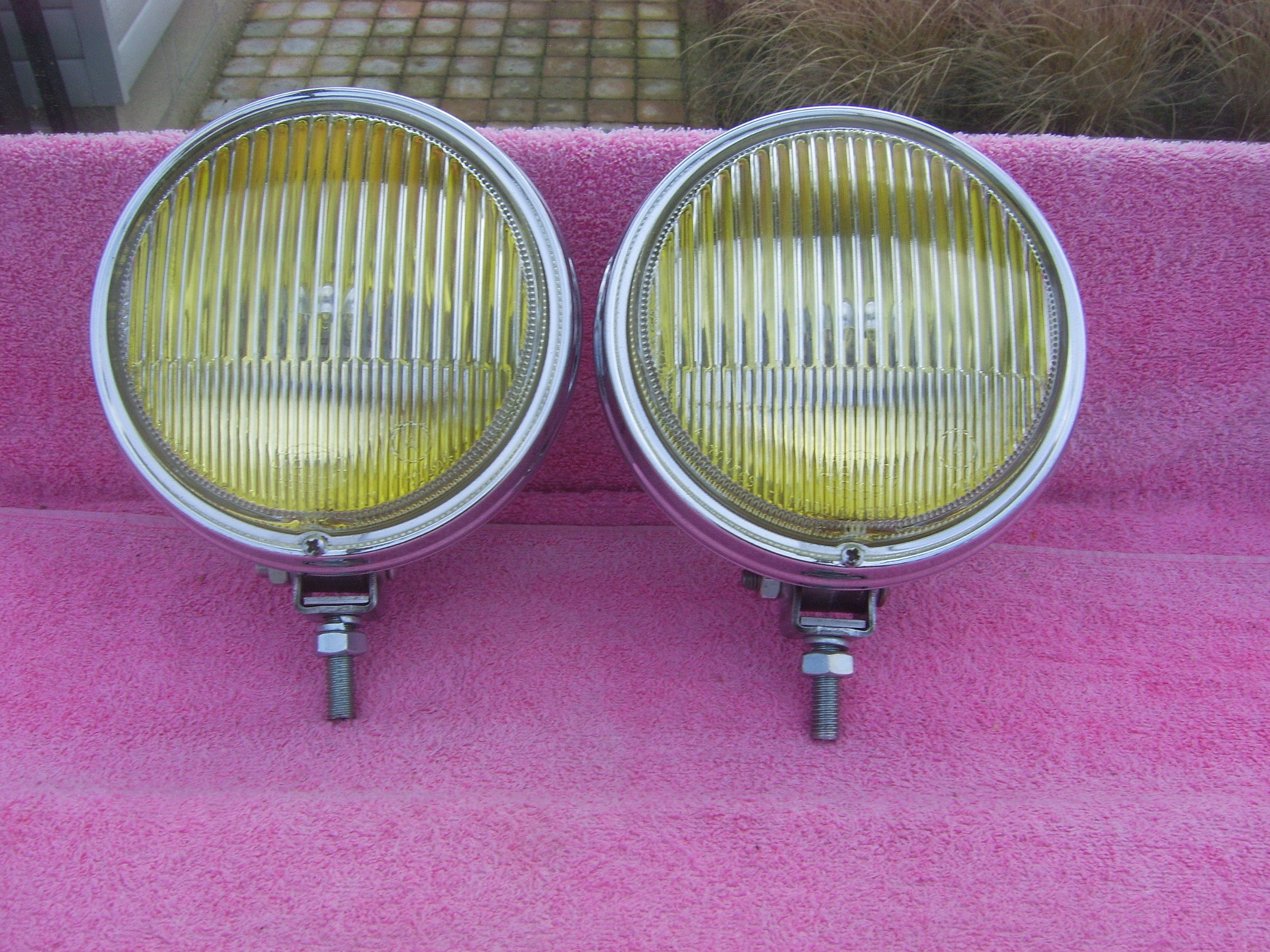 FS: Hella 142 Yellow Fog Lights - Miscellaneous - 2002FAQ