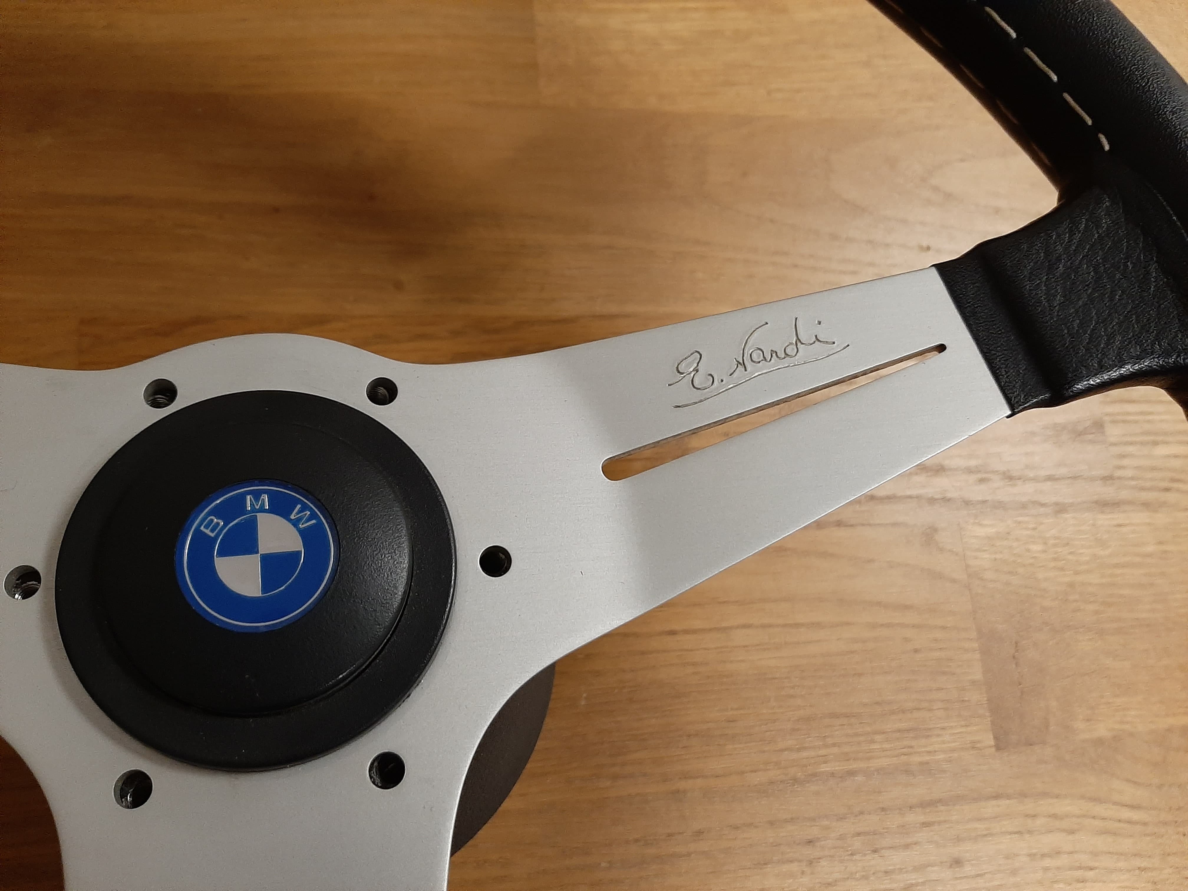 For sale: leather Nardi Classico 390 mm. - Miscellaneous - 2002FAQ