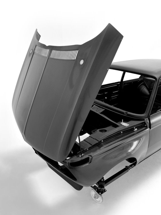 Phase 3 - Carbon Fiber Time |﻿ M3This' Roundie Restomod Build