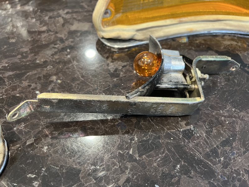 USA Spec Amber Front Turn Signals - Miscellaneous - 2002FAQ