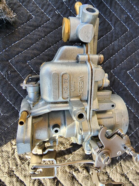 Weber single barrel carb and intake made in Italy |﻿ Miscellaneous