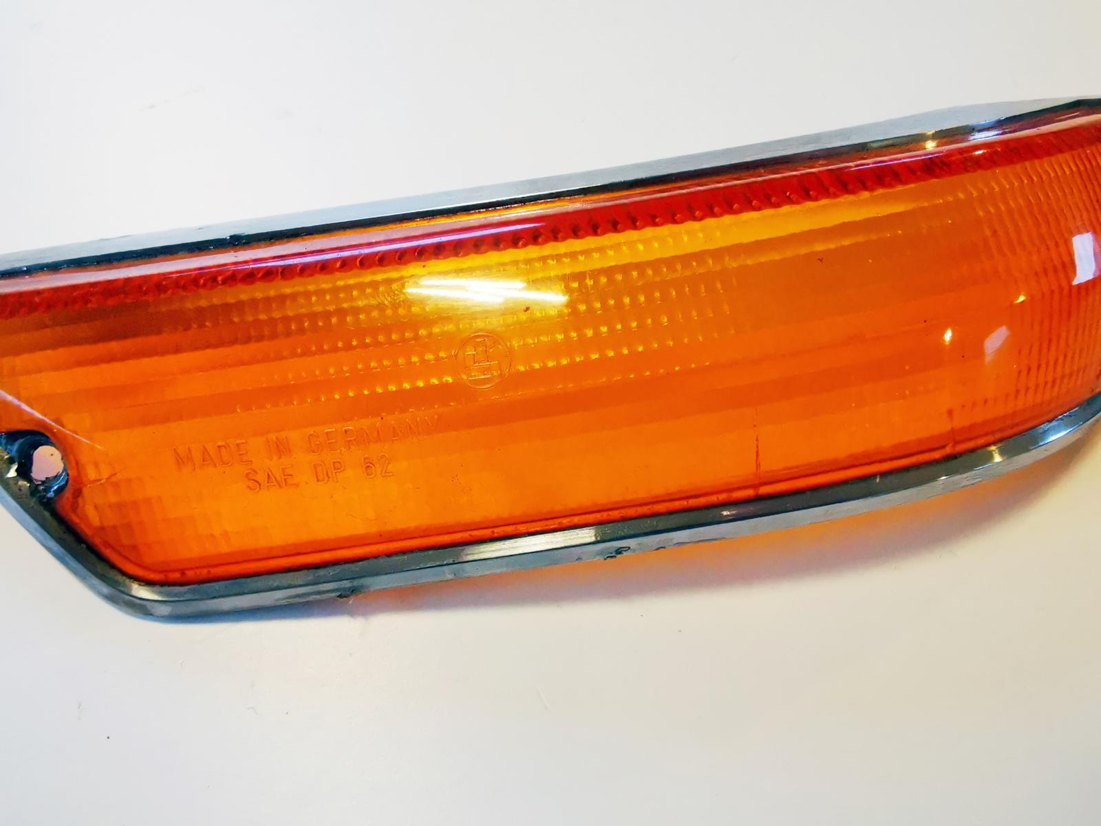 Neue Klasse turn signal lens right - Miscellaneous - 2002FAQ