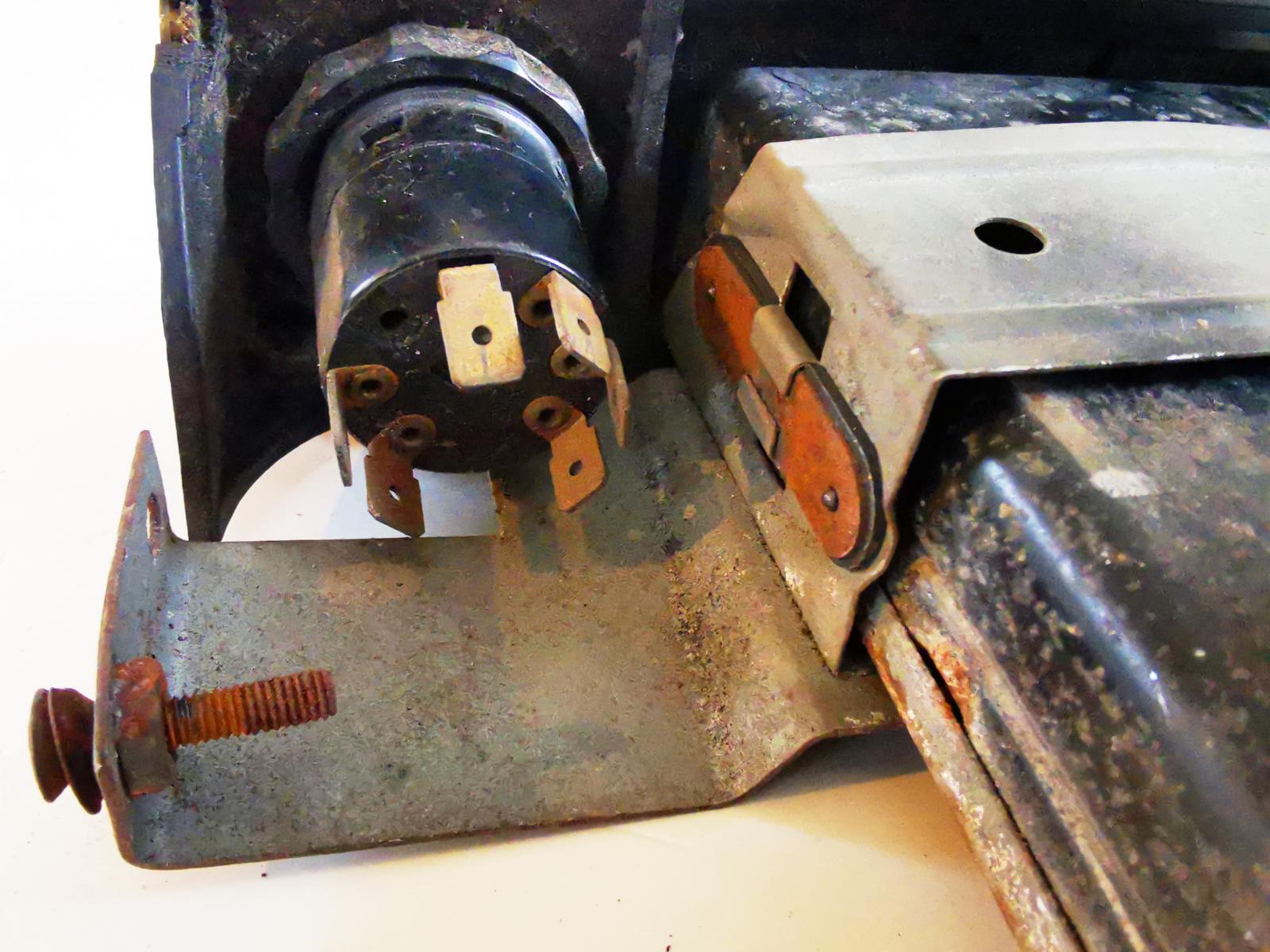 Price drop Ashtray, l-equipment, w/ hazard sw, reduced - Body and ...